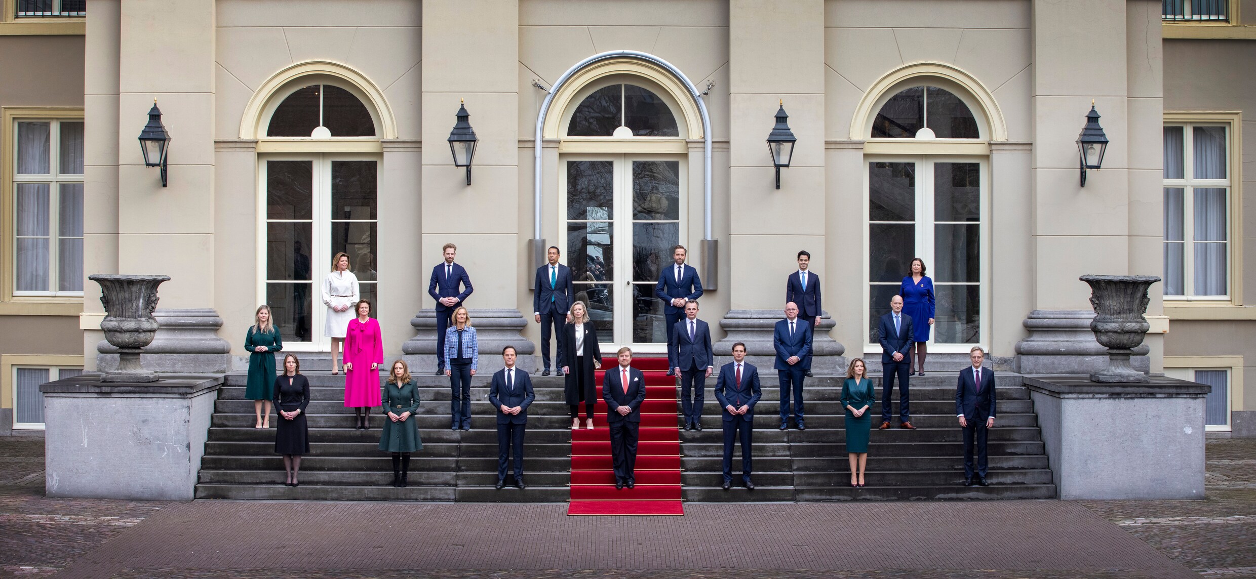 Het kabinet wil miljarden uitgeven, maar kan dat wel? Het CPB ...