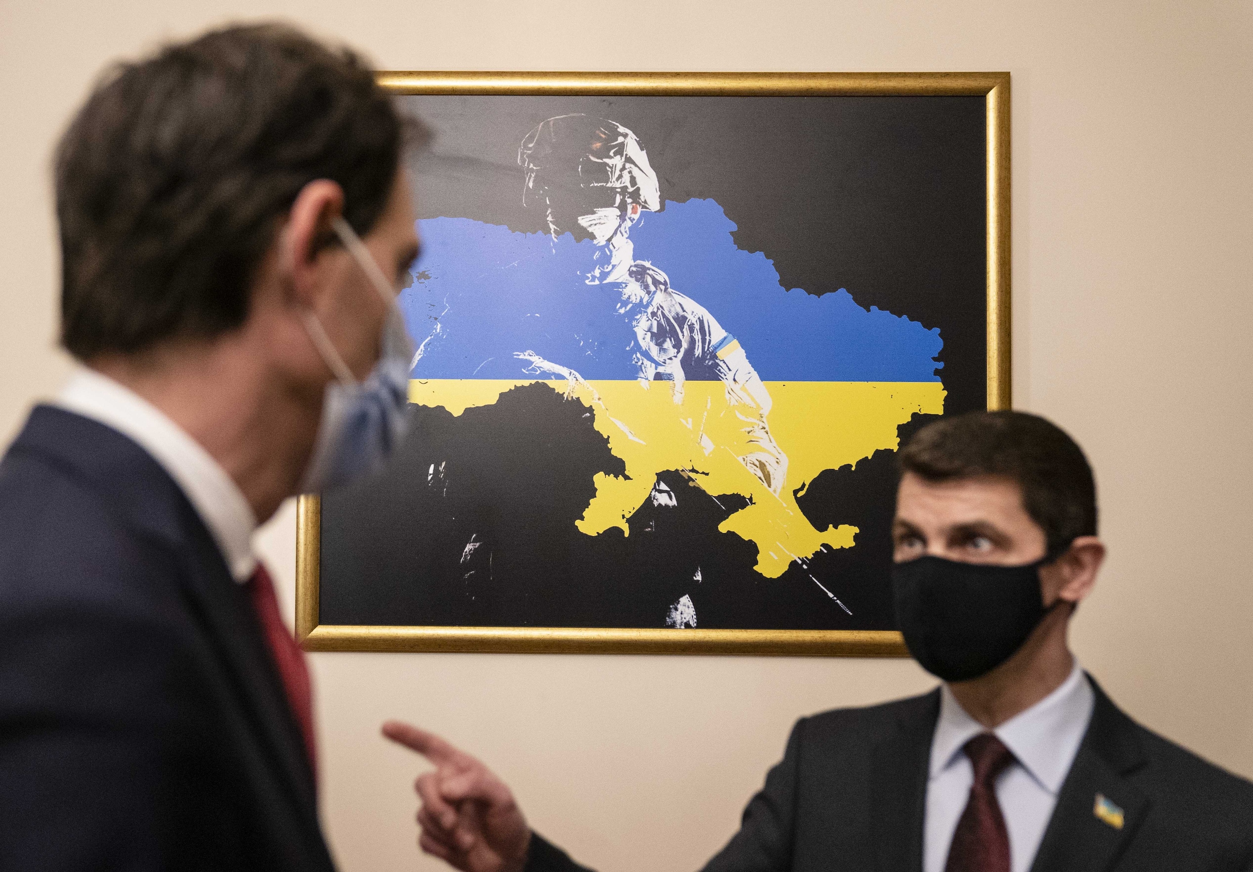 Nederland gaat zeventien Russische spionnen het land uitzetten | Trouw