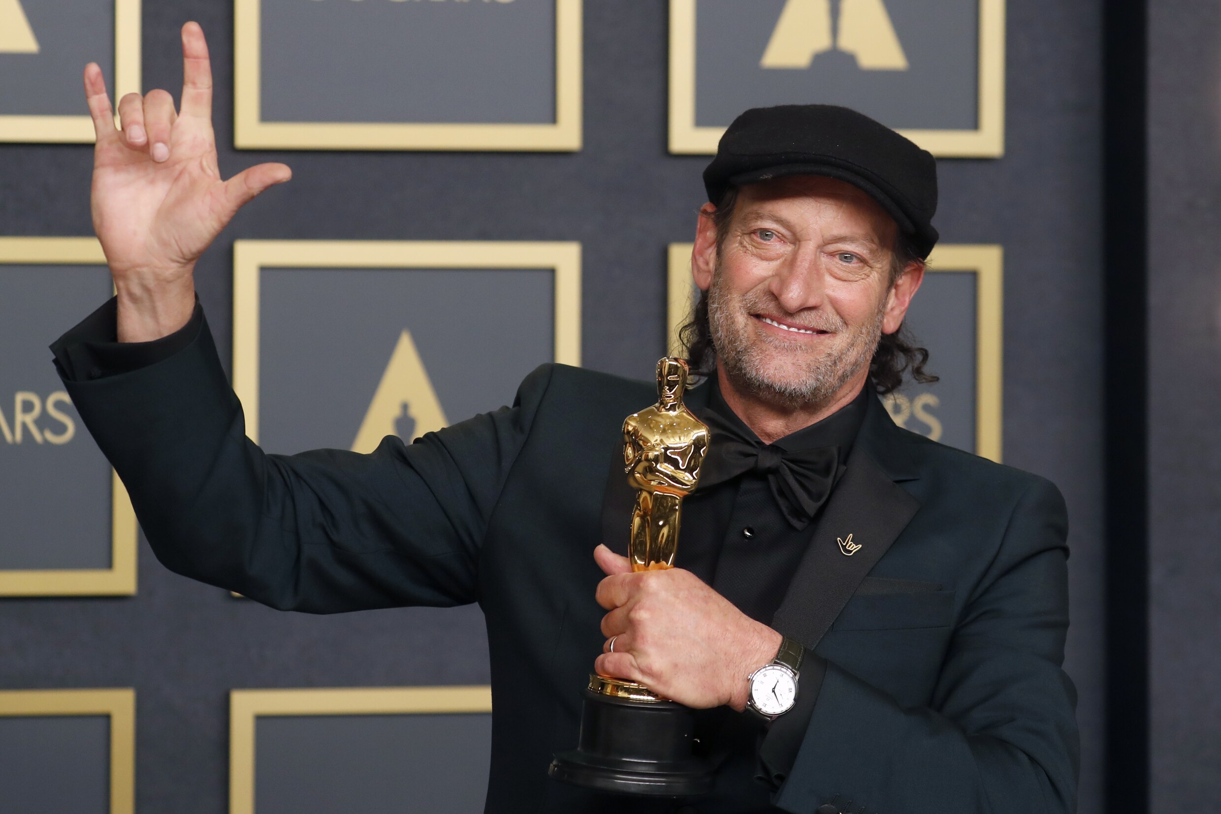 Een verrassende winnaar en een harde klap op het podium van de Oscars ...