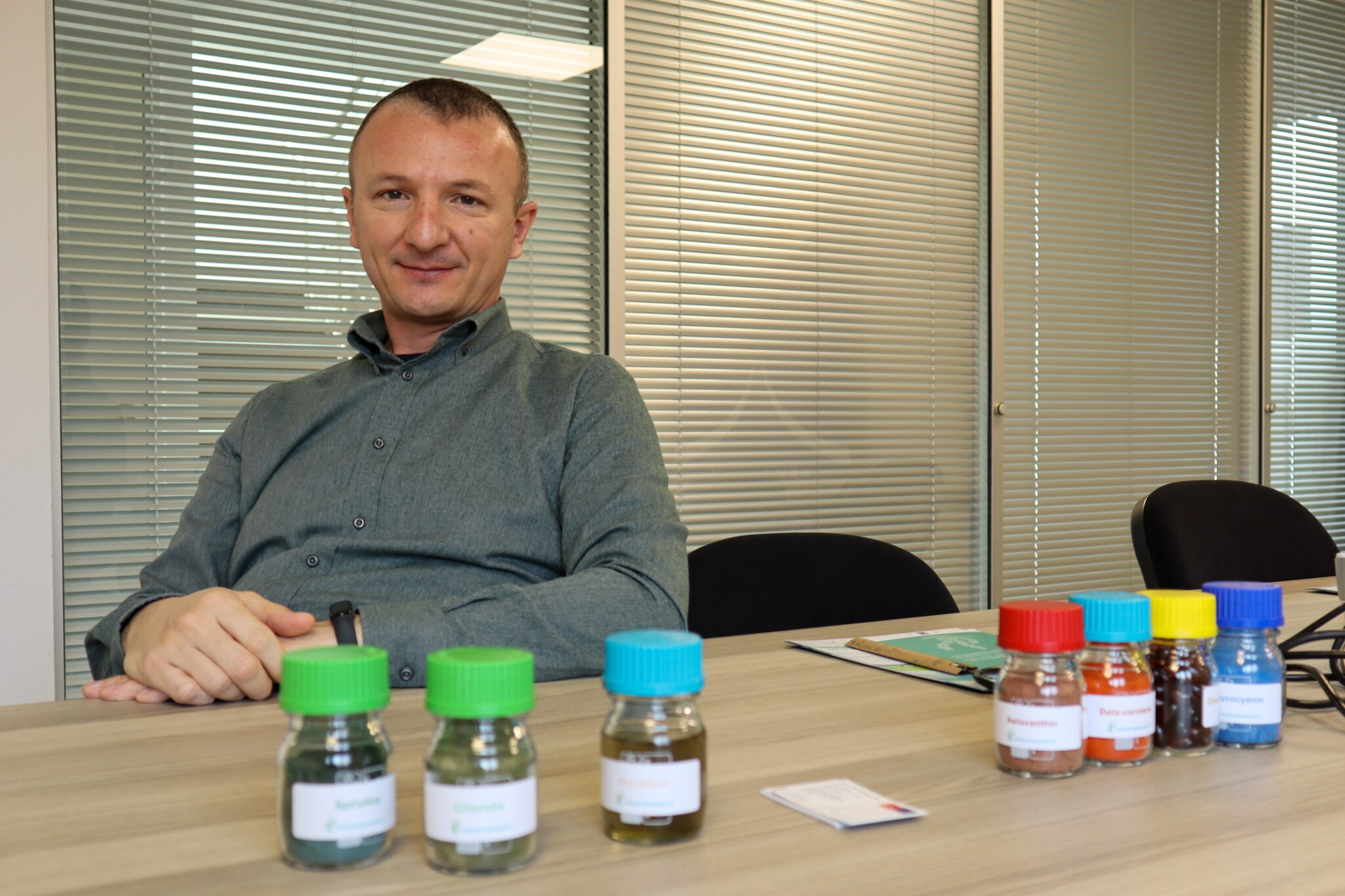 In Istanbul veranderen algen in pillen en brandstof, zonder CO2 ...