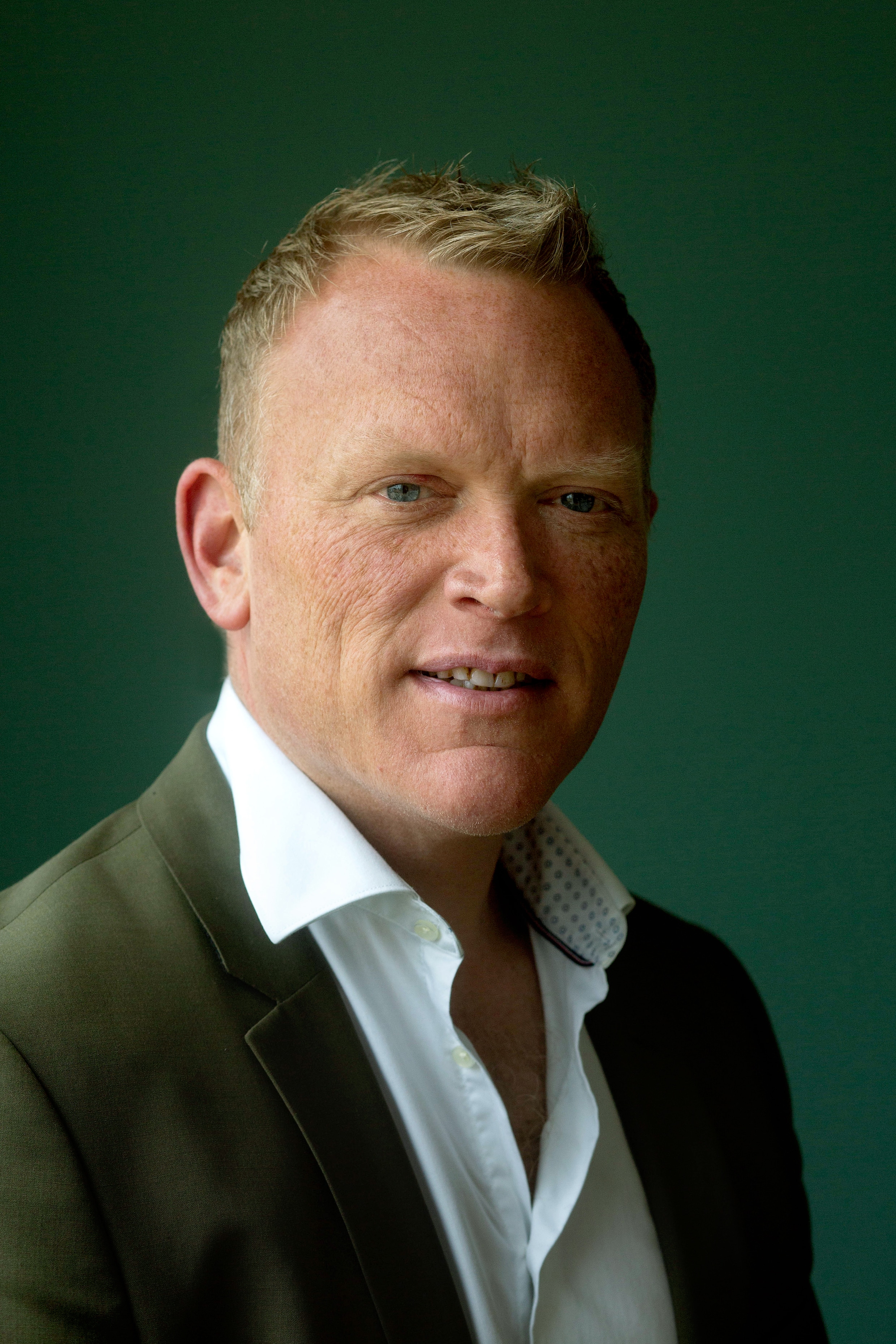 Thijs Roovers won zijn strijd tegen de salariskloof in het onderwijs ...