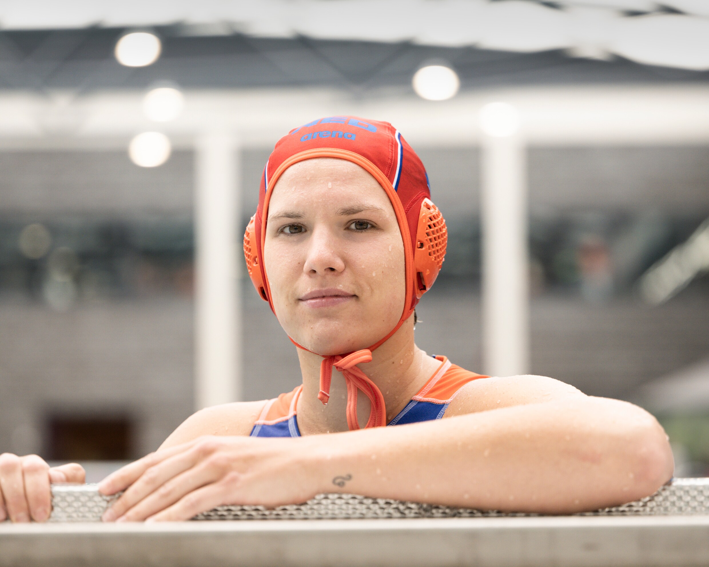 Waterpoloster Laura Aarts: ‘Het was allemaal zo streng. Ik wilde ook ...