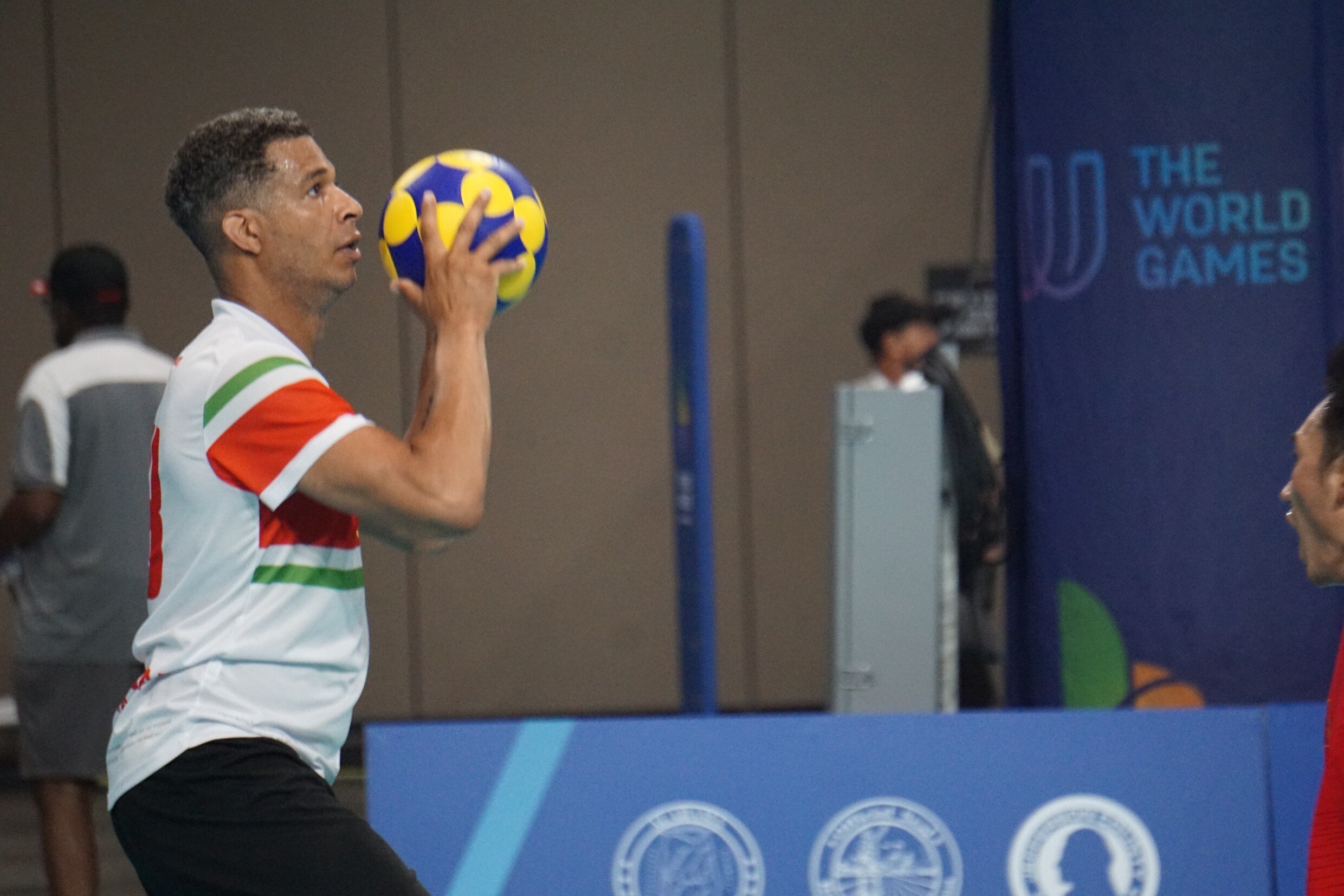 Op de World Games komt Gerald van Dijks Surinaamse korfbaldroom ...