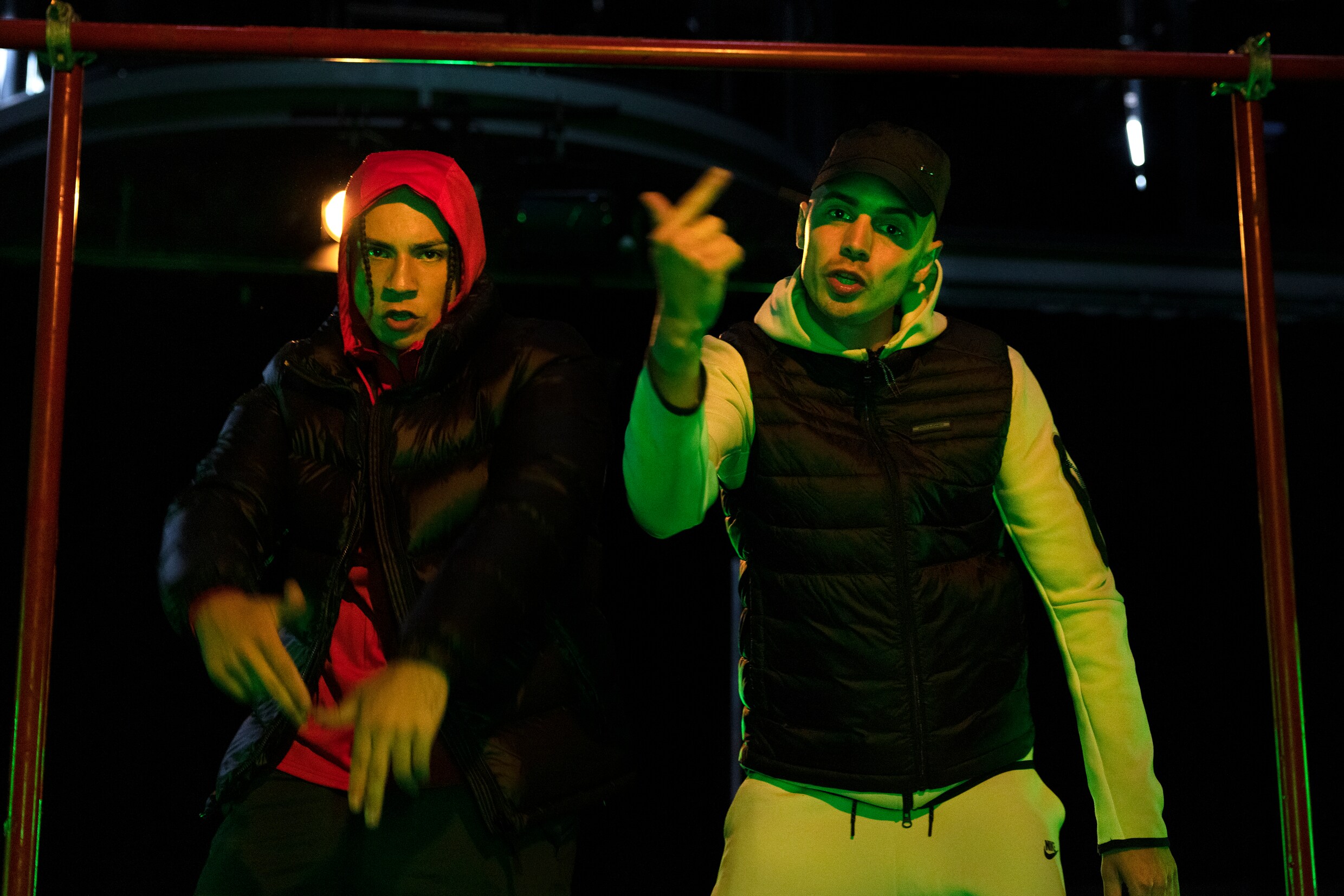 Waar zijn de vaders, in dit verhaal over rotjochies? | Trouw