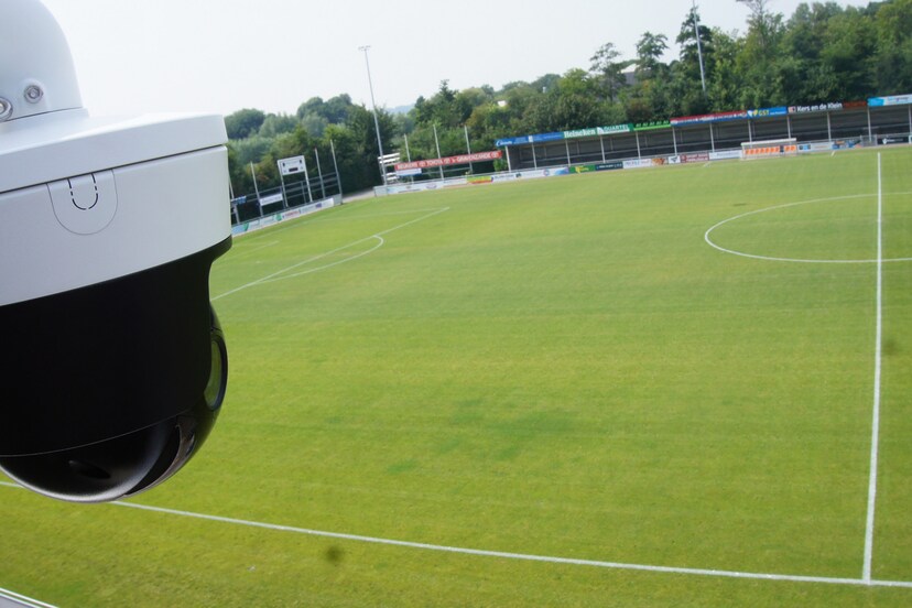 Big Brother rukt snel op rond het sportveld. En de privacy dan? | Trouw