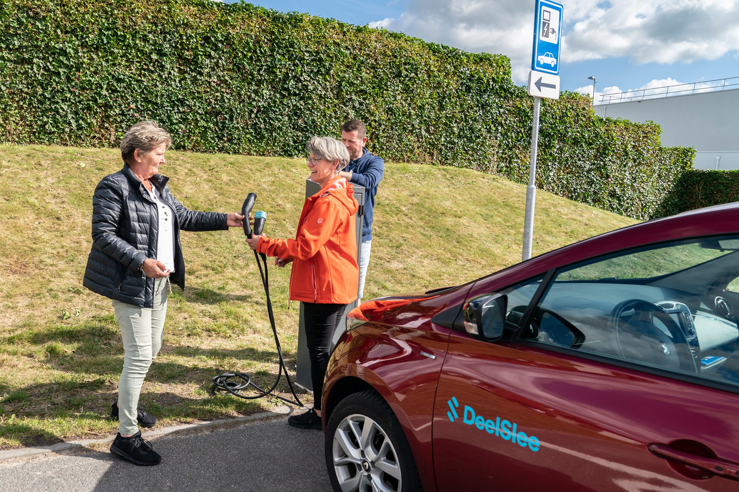 De Deelslee maakt elektrisch vervoer betaalbaar | Trouw
