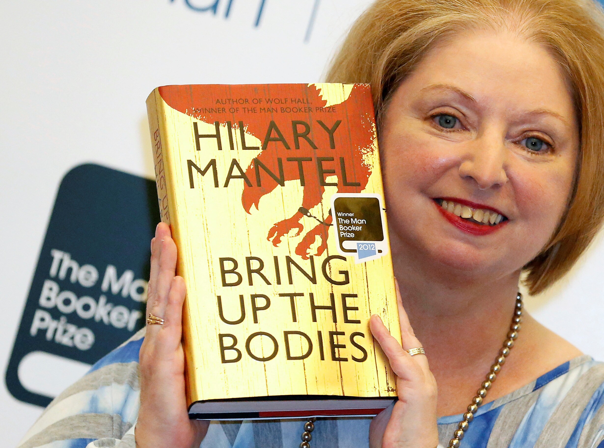 Succesauteur Hilary Mantel wist als geen ander macht en machthebbers te ...