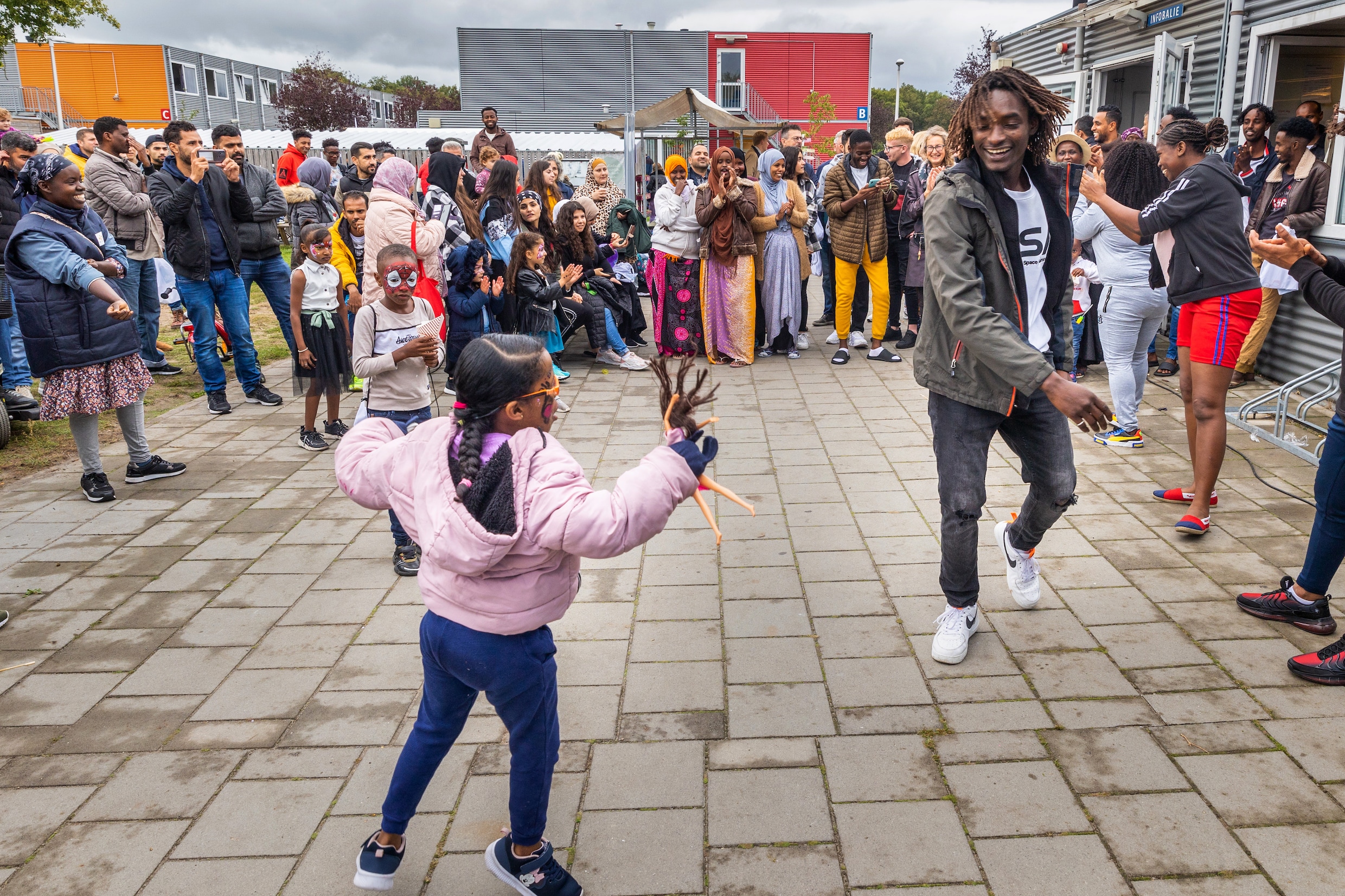 Tegenstanders mijden open dag azc in Hardenberg. ‘Willen mening niet ...