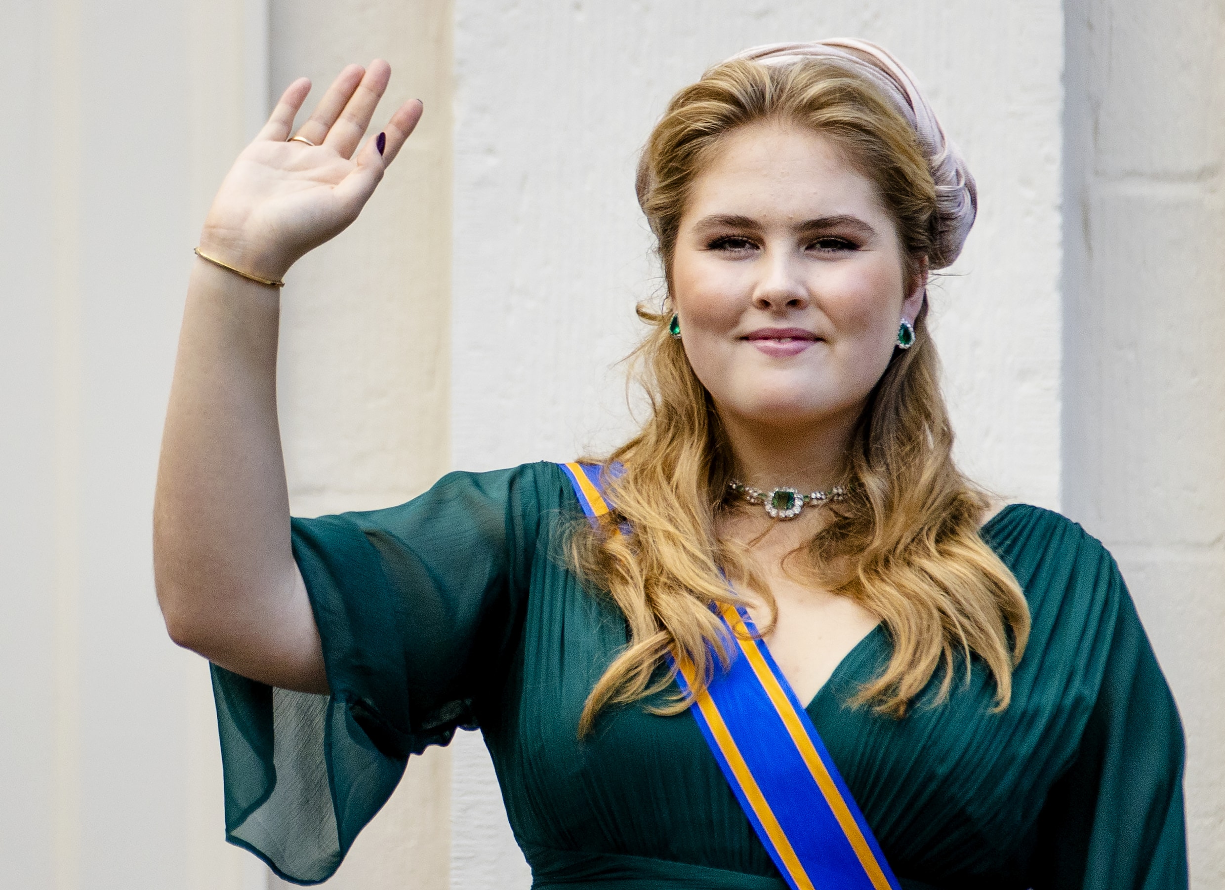 Prinses Amalia woont niet meer in Amsterdam en kan ‘eigenlijk’ niet ...