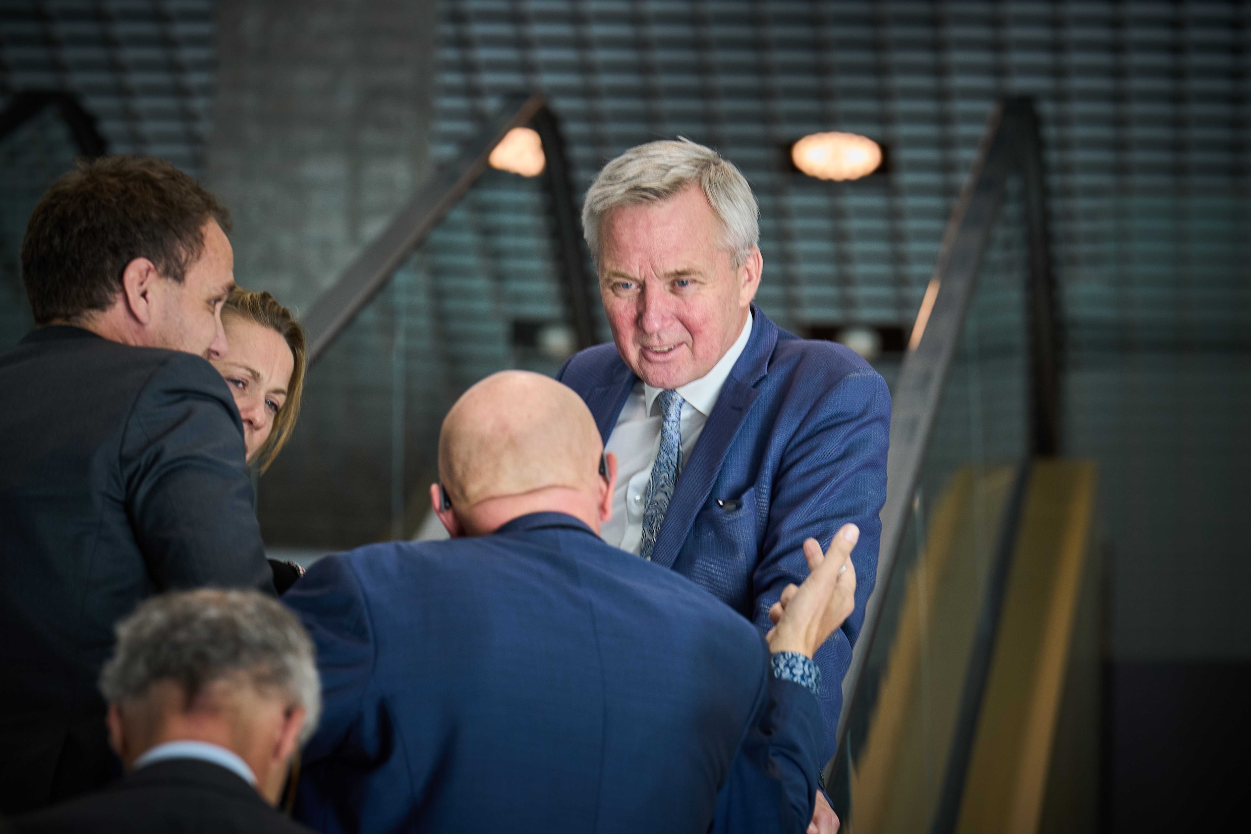 Van der Burg geeft zichzelf een week om VVD te overtuigen van asielwet ...