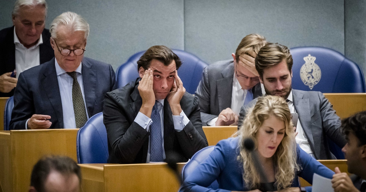 Wat is toch die reptielen-complottheorie, en wat is de overlap met het ...