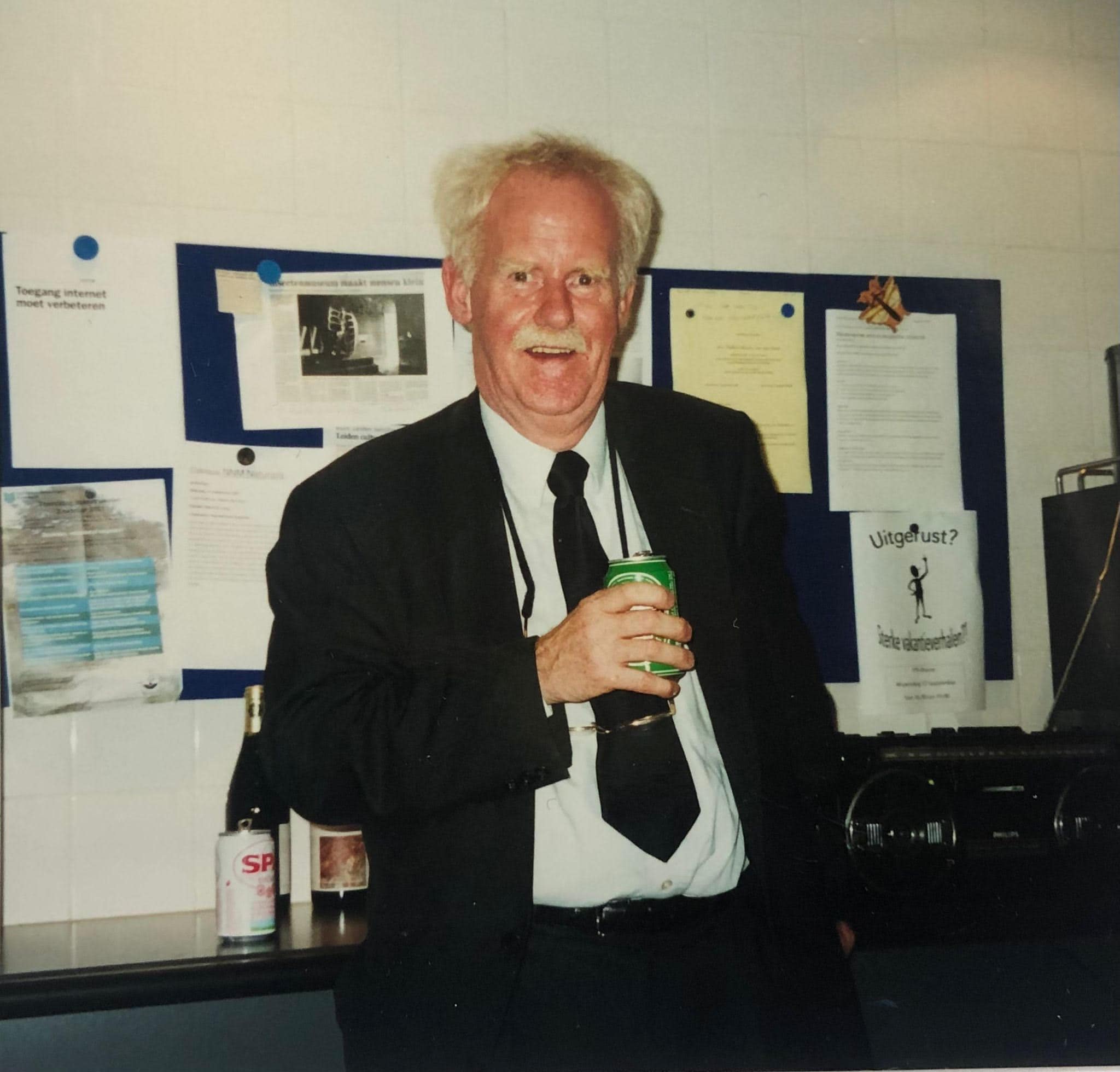 Jan, die wandelende encyclopedie, leefde steeds meer in zijn ...