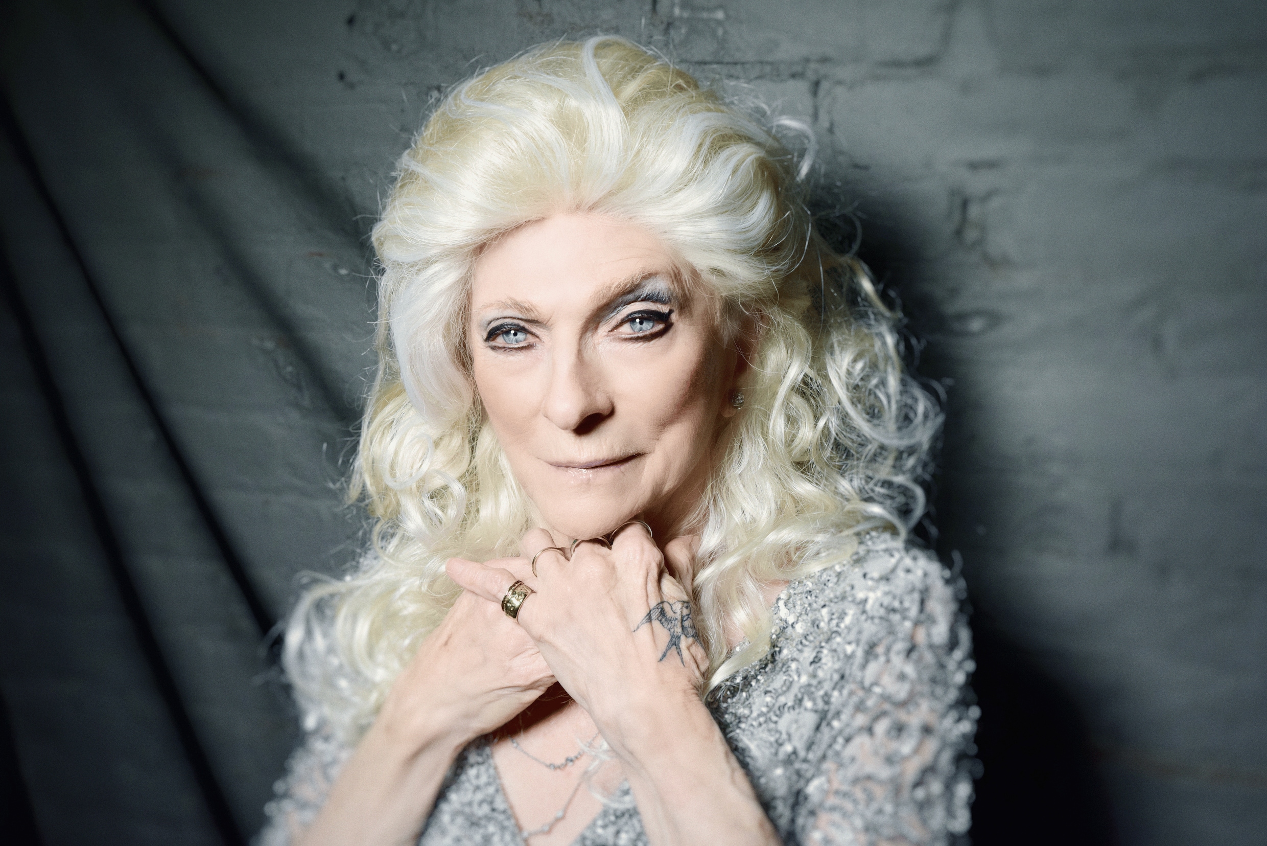 Judy Collins (83) laat het publiek nadenken: ‘Ik had nooit alleen ...