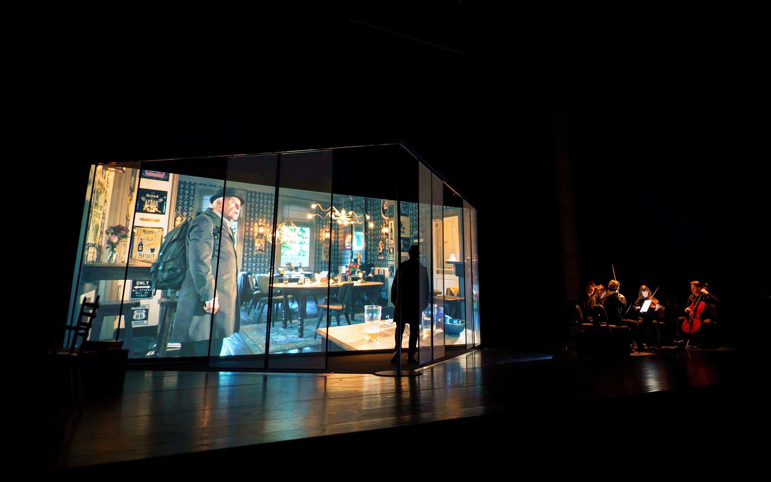 Van der Aa’s ‘The Book of Water’ is als een prachtig gelaagde ...