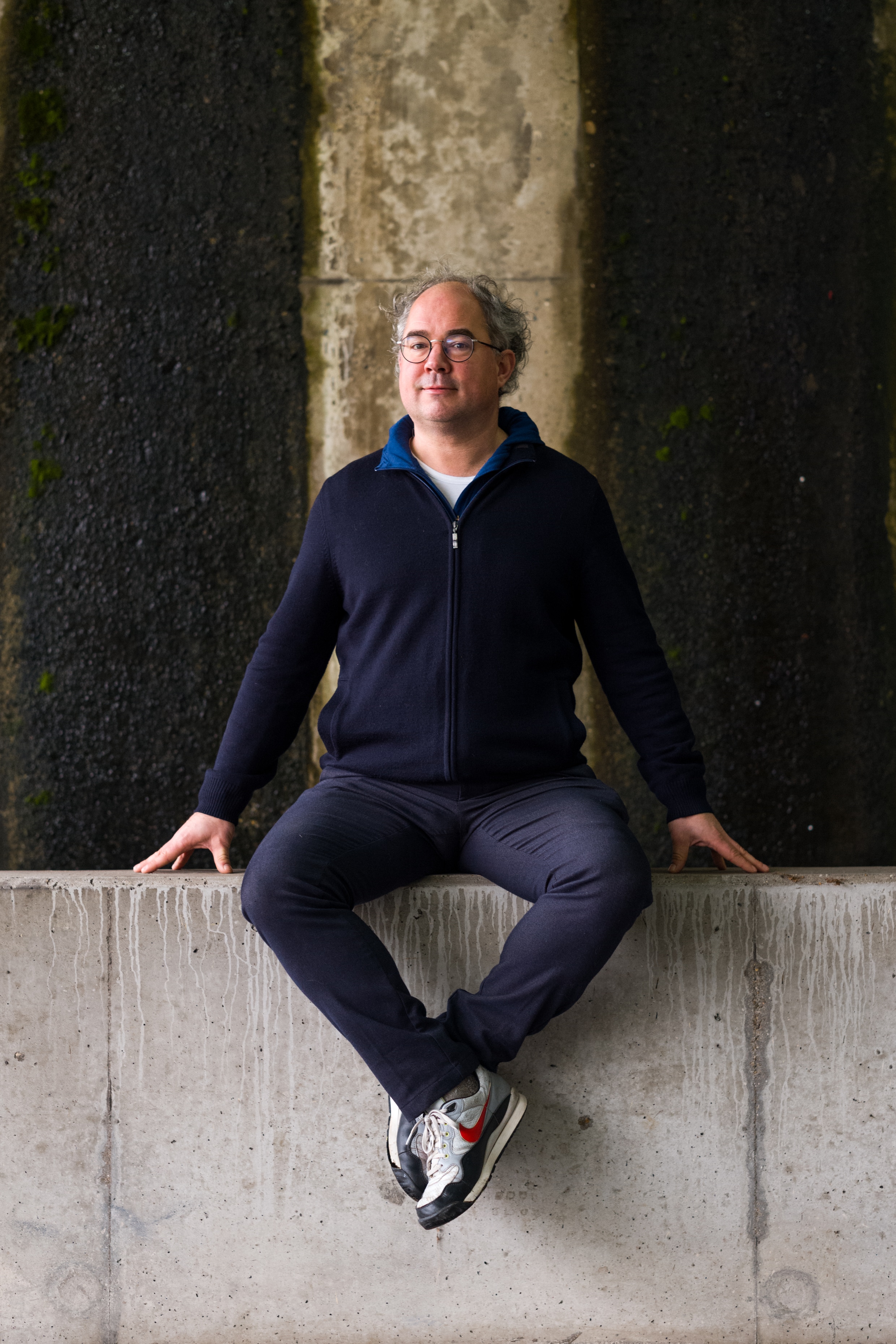 Volgens Arjen van Veelen is de ziel uit Rotterdam verdwenen. ‘De haven ...