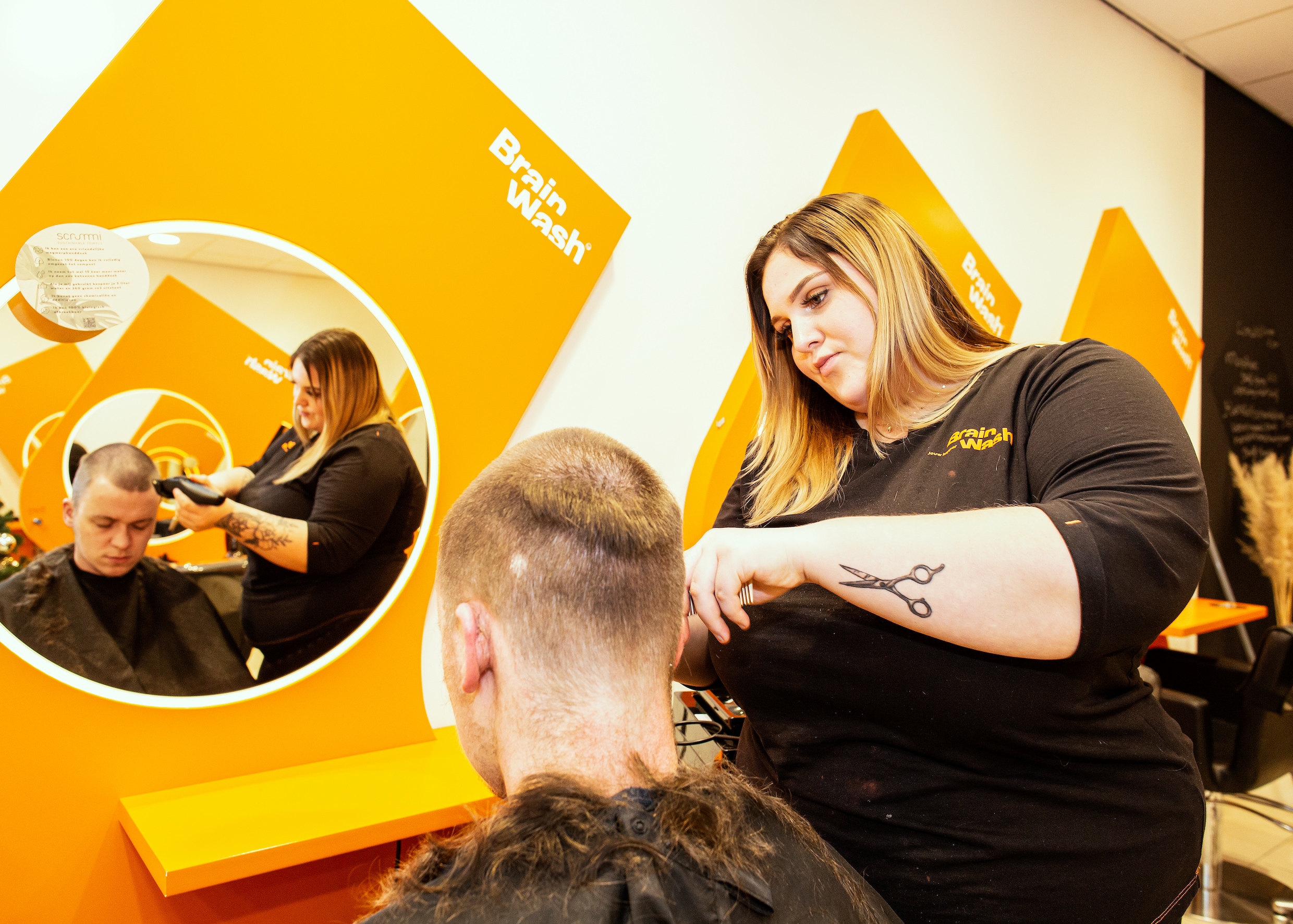 Kapper zonder poespas: met de tondeuse is het goedkoper, zo simpel is ...