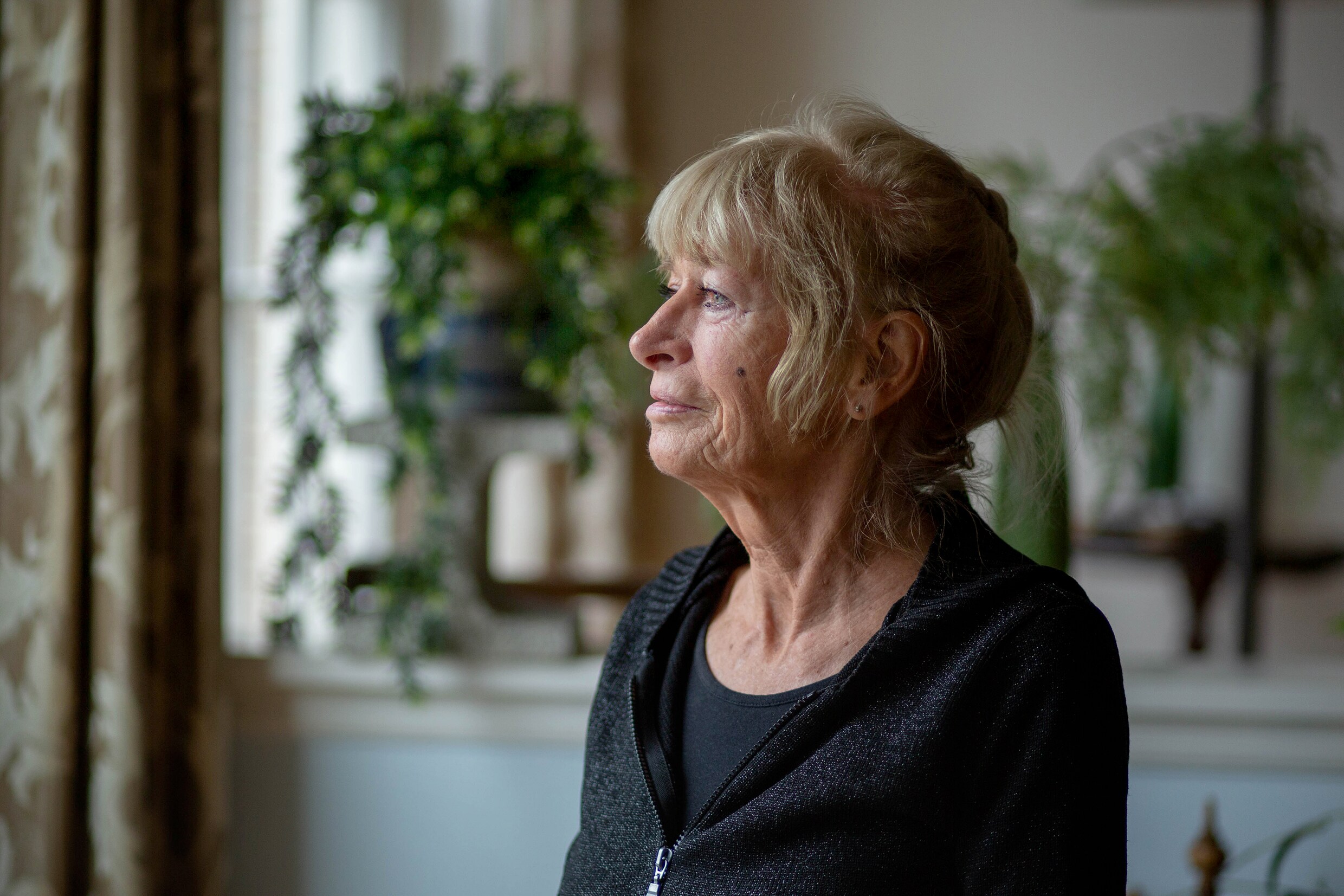 Theater betovert Hanny Alkema (79) nog steeds: ‘Het leert je zonder ...