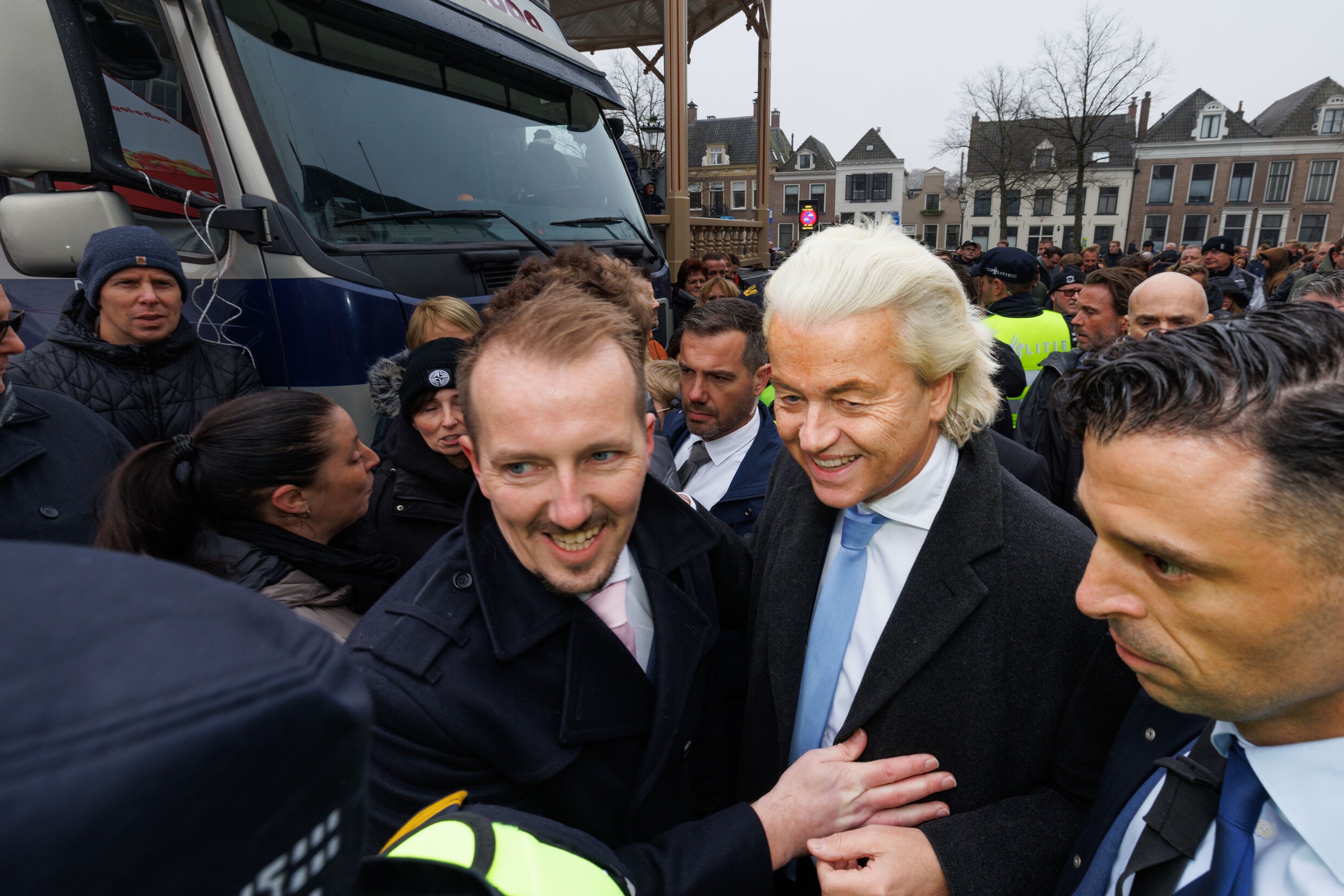 PVV-lijsttrekker voor Europa: hard in het debat en niet van Wilders te ...