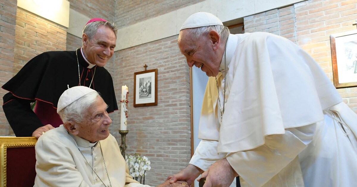 Voormalige paus Benedictus XVI is ‘erg ziek’: Franciscus vraagt om ...