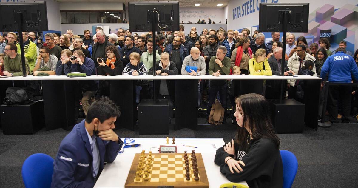Eline Roebers schaakt als een man, zeggen ze | Trouw