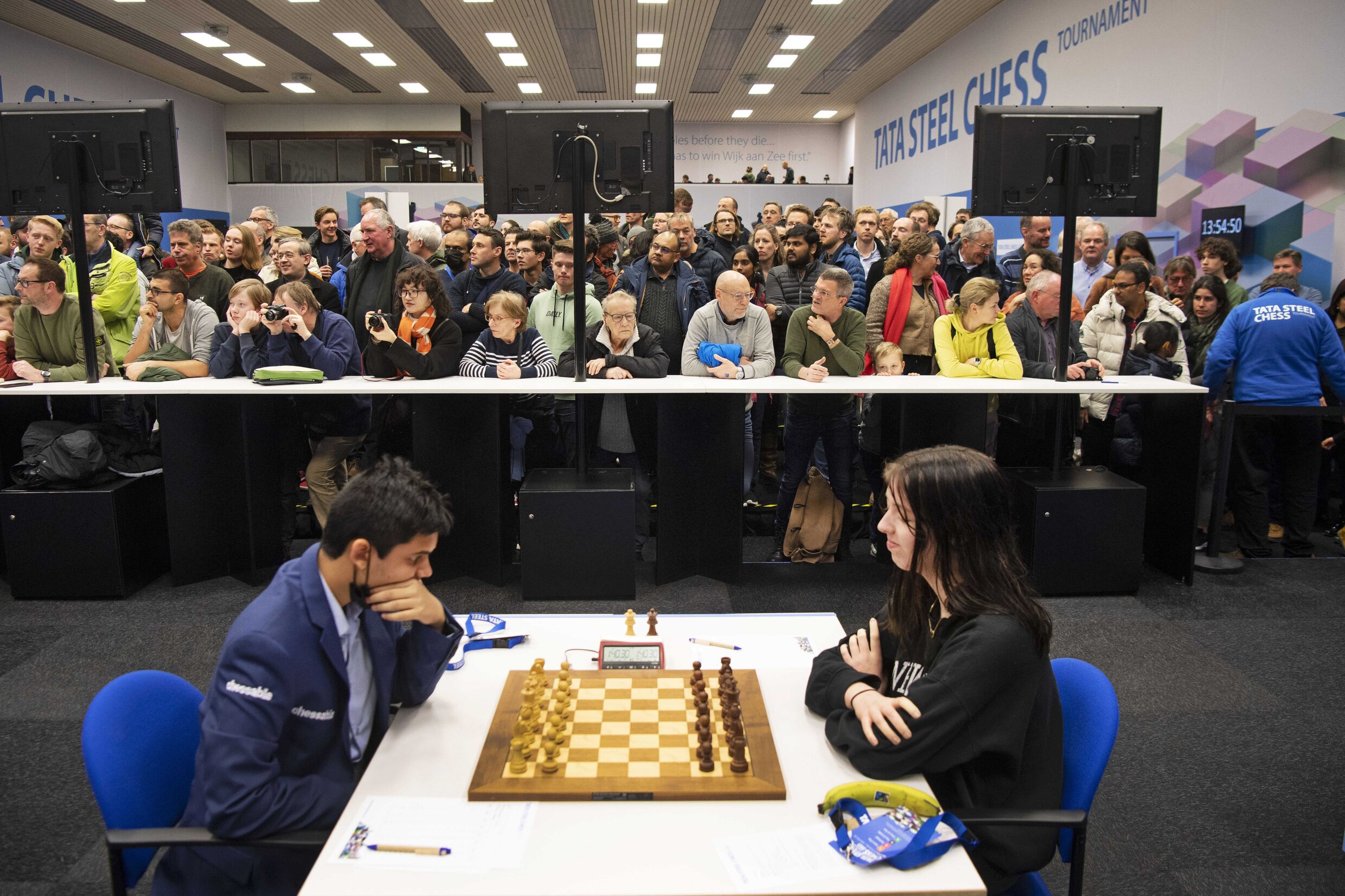 Eline Roebers schaakt als een man, zeggen ze | Trouw