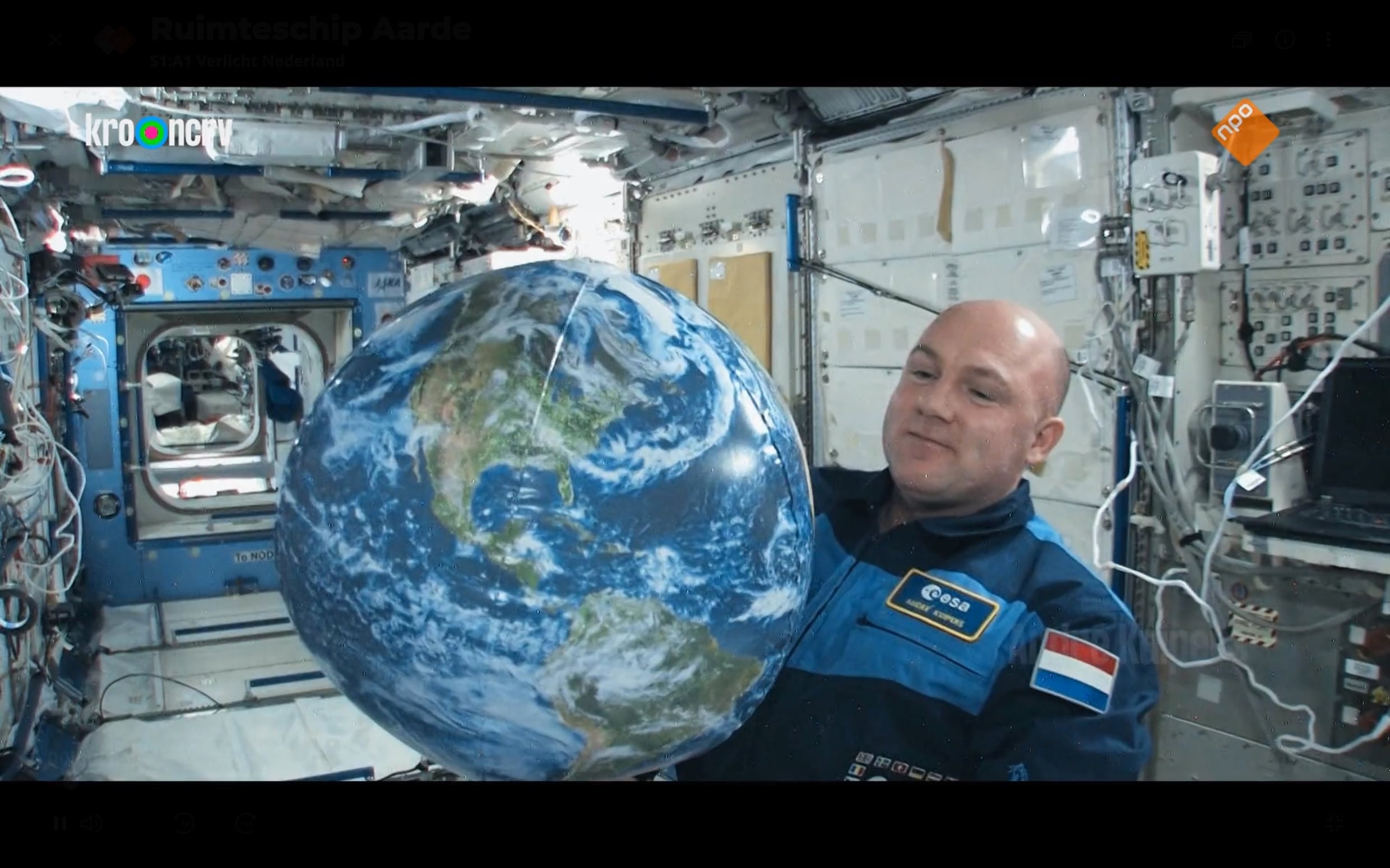 André Kuipers laat je voelen dat er geen tweede aarde is | Trouw