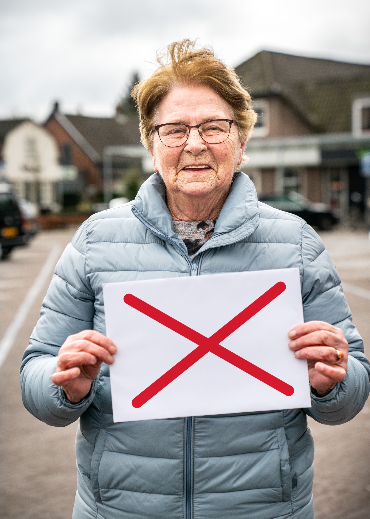 Gedachten en wensen op weg naar het stemhokje. Zestien kiezers aan het ...
