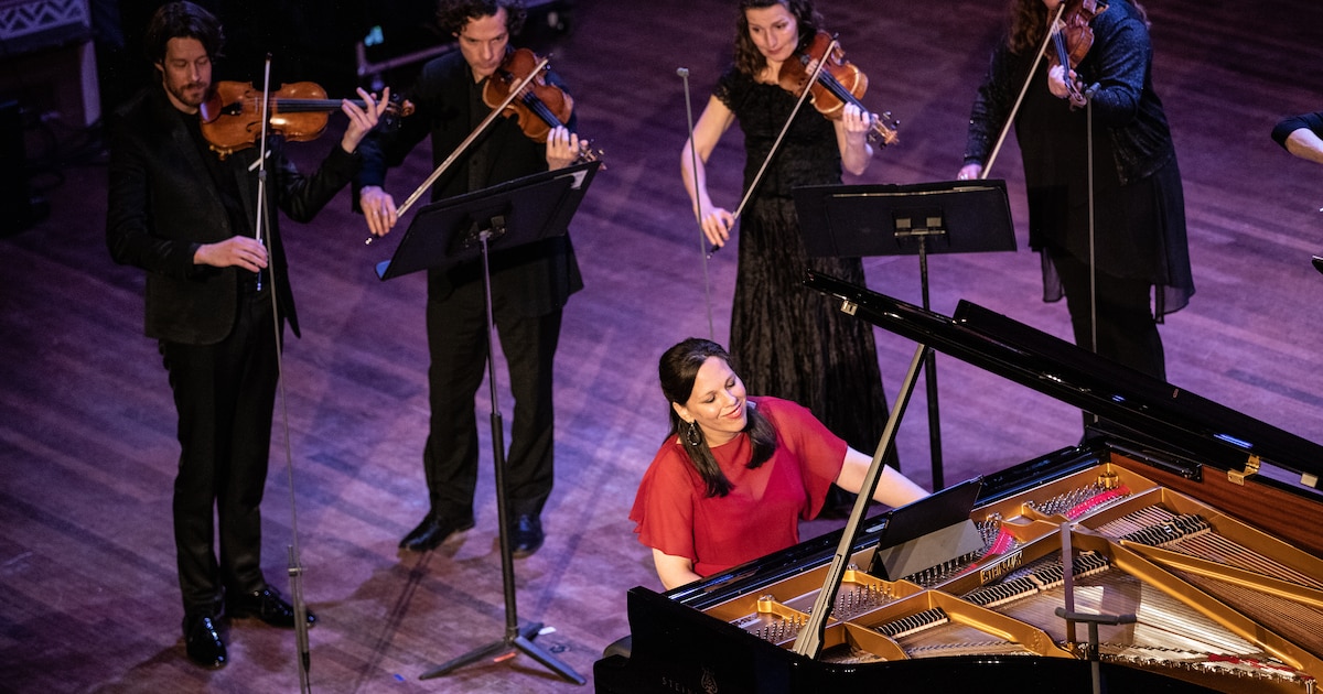 Levenslustig en splinternieuw: Mathilde Wantenaar op Piano Biënnale | Trouw