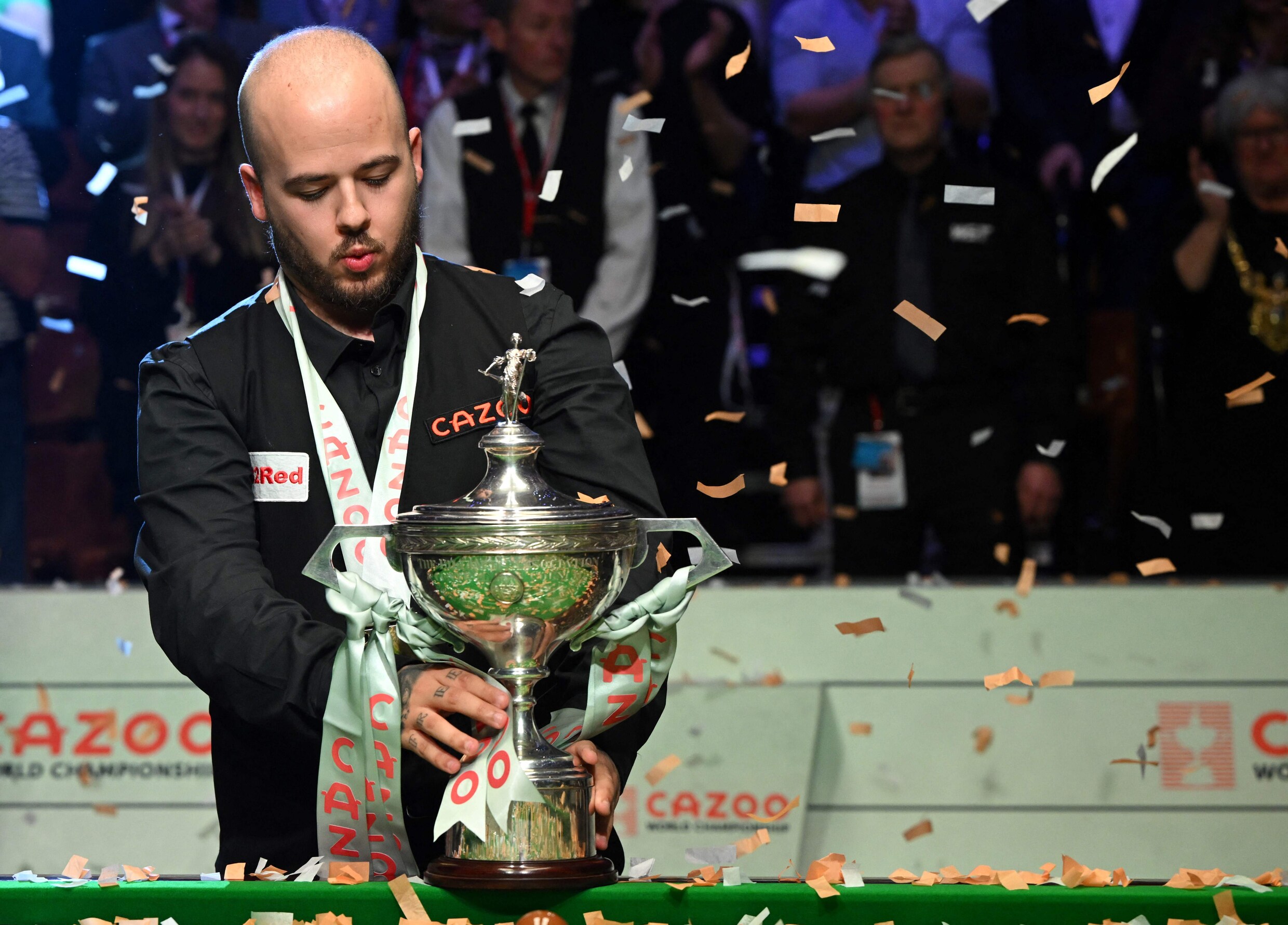 Wereldkampioen snooker Luca Brecel is ‘een rockster, een feestbeest ...