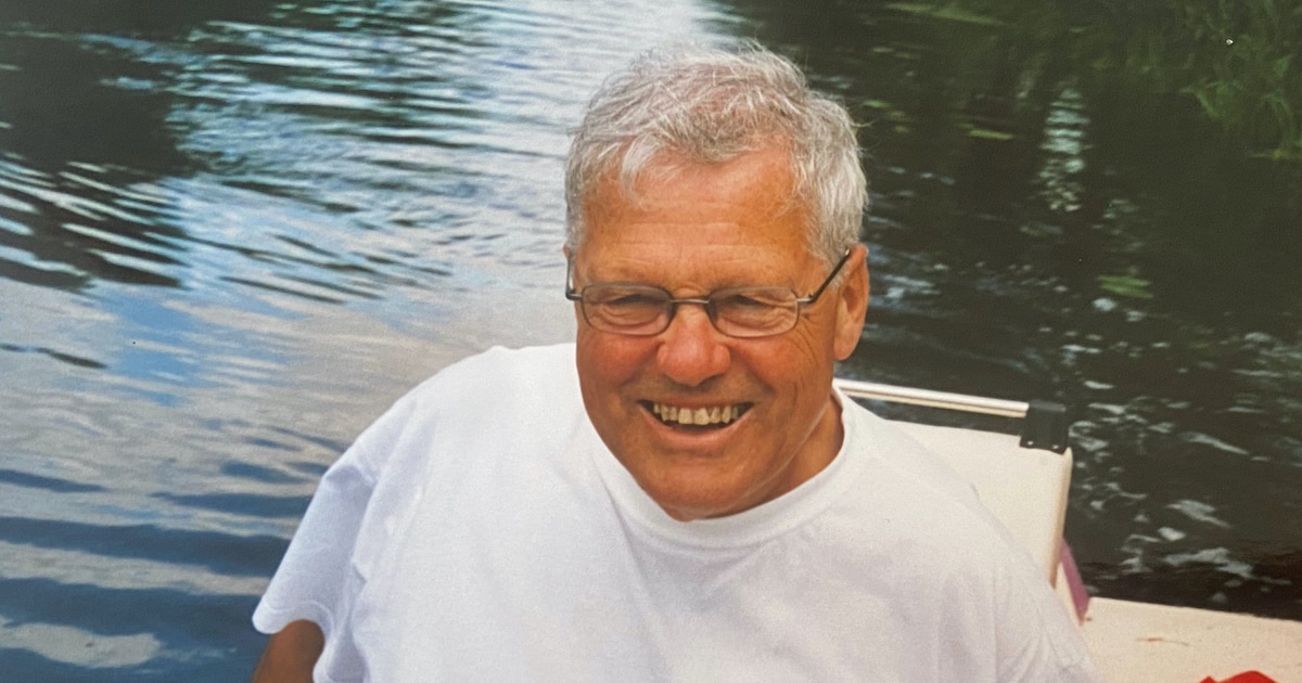 ‘Opruimmannetje’ Bob Simons (1934-2023) ging graag zijn eigen gang | Trouw