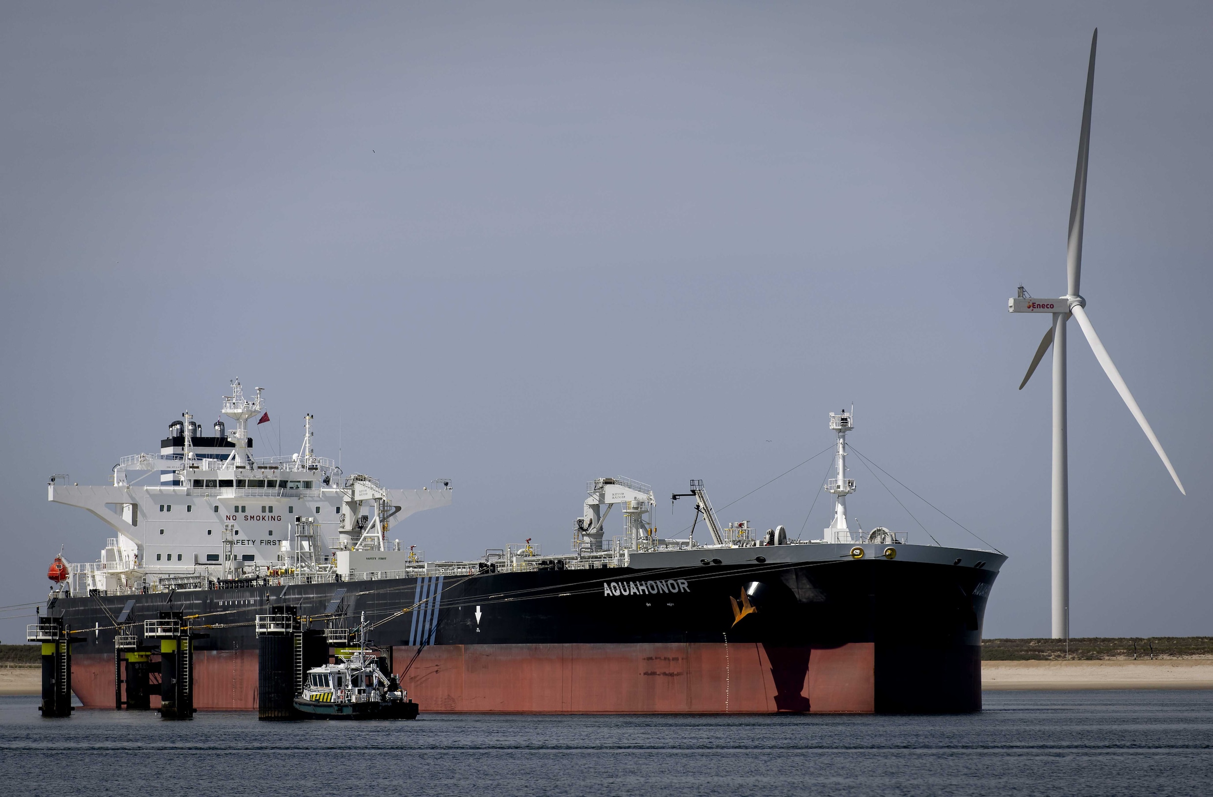 Vraag naar olie piekt rond 2030 en neemt daarna niet meer toe | Trouw