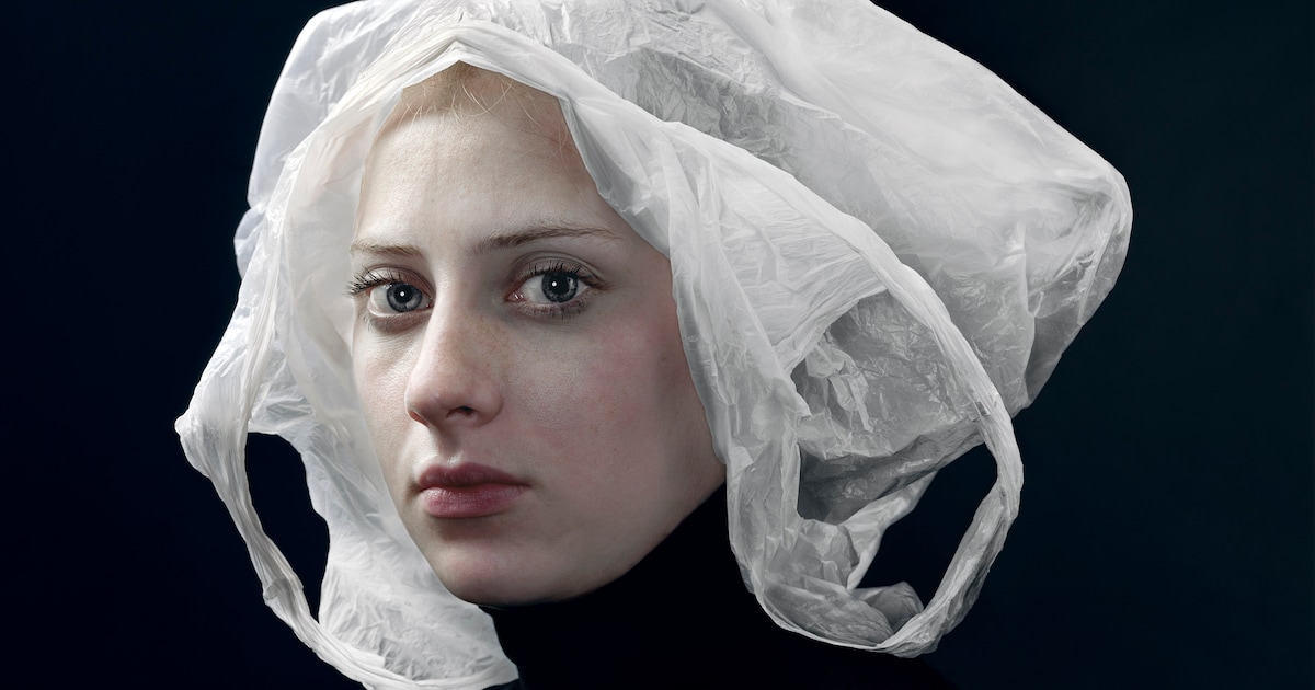 Op de foto met een plastic zak of servet: Hendrik en Paula Kerstens ...