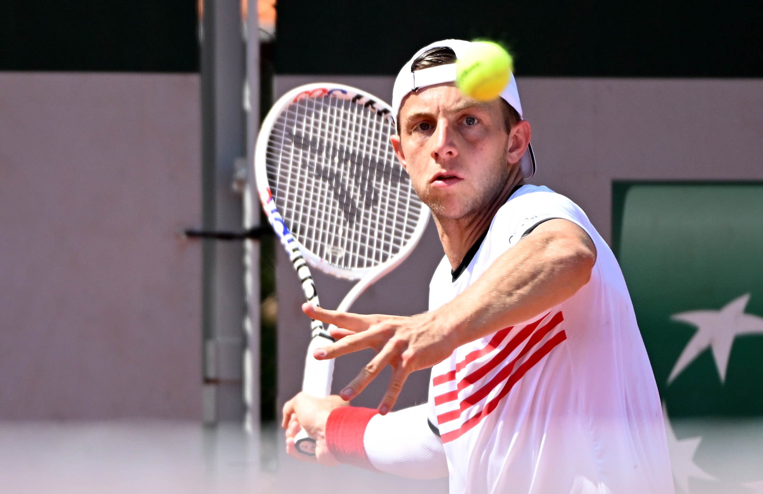 Tallon Griekspoor ontsnapt aan uitschakeling op Roland Garros. ‘Dit was ...