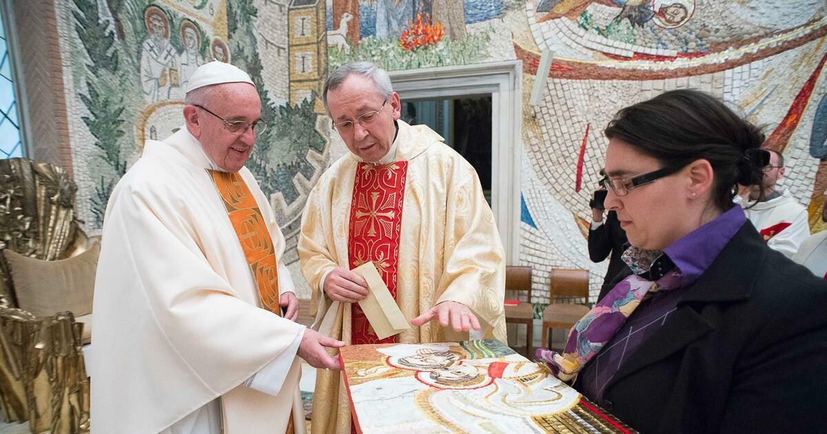 Hoe de reputatie van priester Mario Rupnik aan gruzelementen ging | Trouw