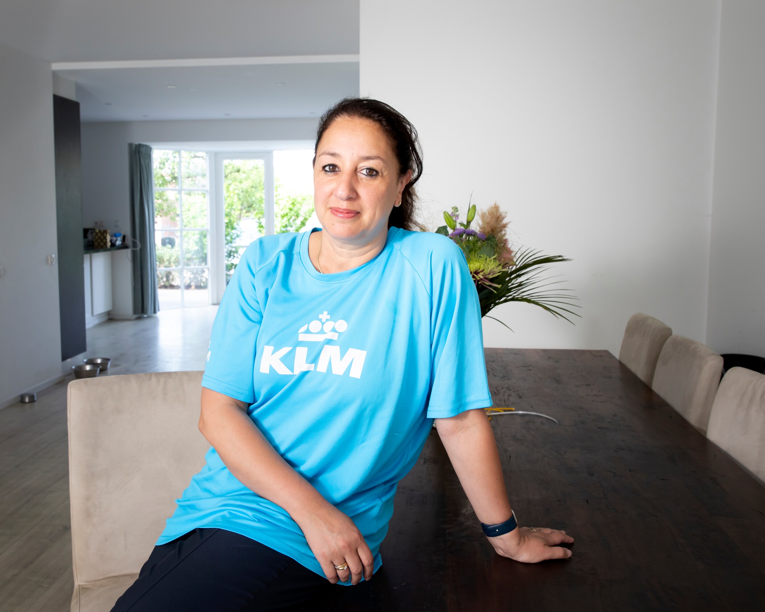 Werken bij KLM was altijd de droom van Asha Mees (49). ‘Ik schaam me ...