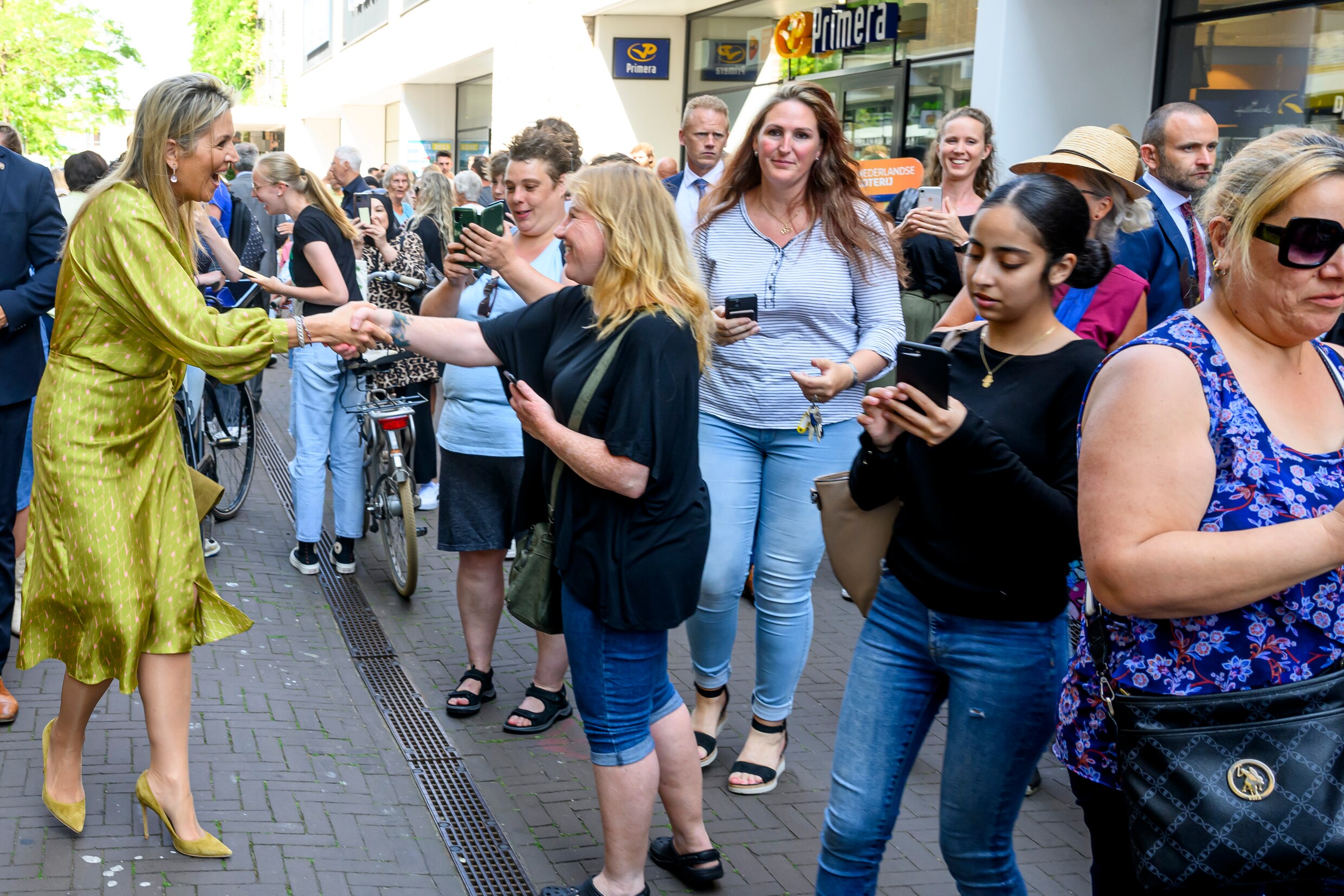 Een gratis Zeeman-broek voor al je avatars | Trouw