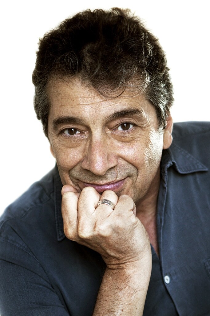 Recensie: Sandro Veronesi zet zijn woede en frustratie over de vluchtelingencrisis om in het ...