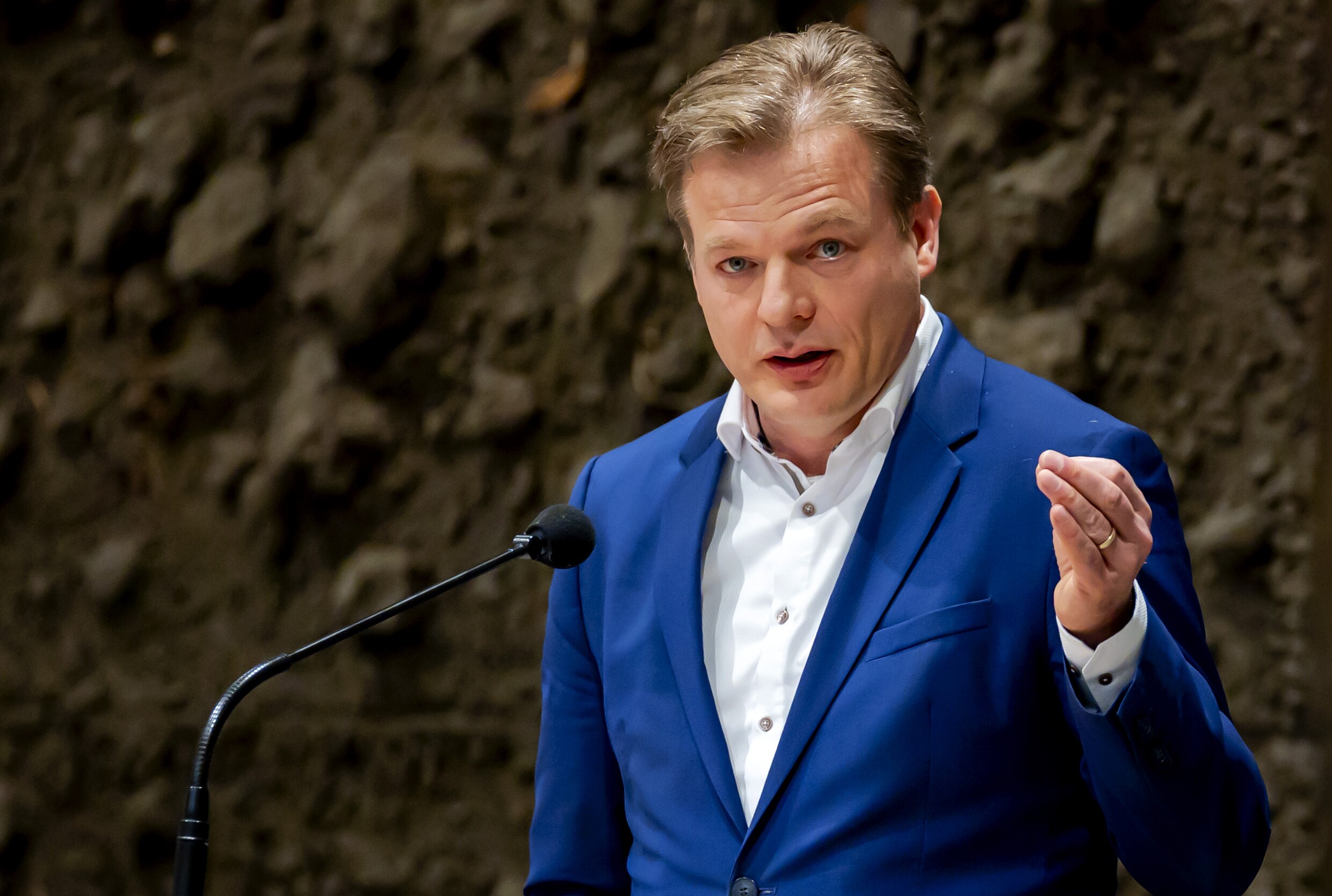 Hoofdrol in de verkiezingen of handdoek in de ring? De druk op Omtzigt ...