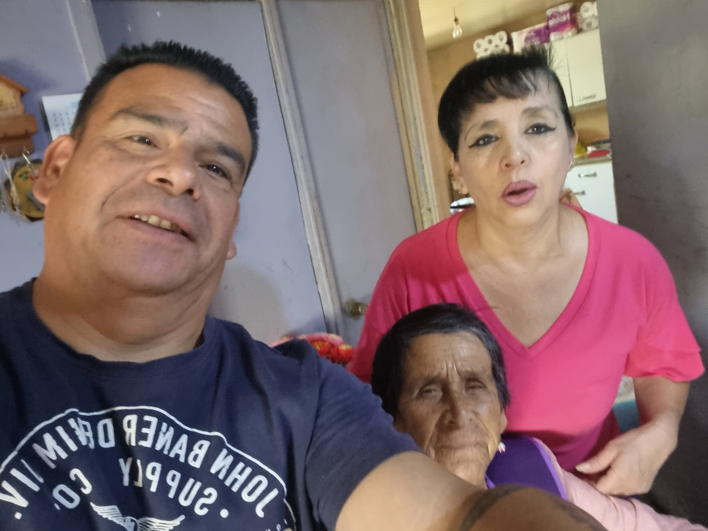 Miguel Pacheco raakte door ‘de Nederlandse non’ zijn Chileense ouders ...