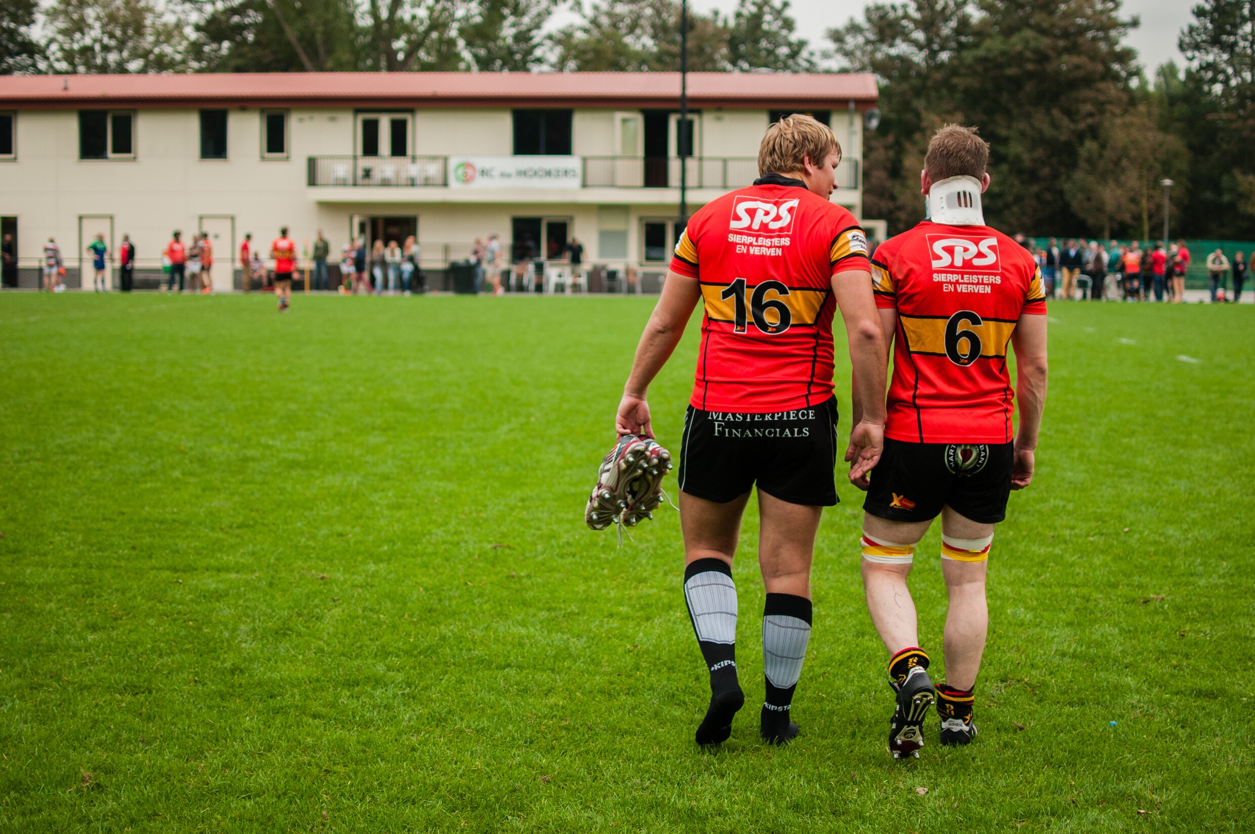 Bij het rugby geen mekkerende spelers of theater op het veld. ‘Laat ...