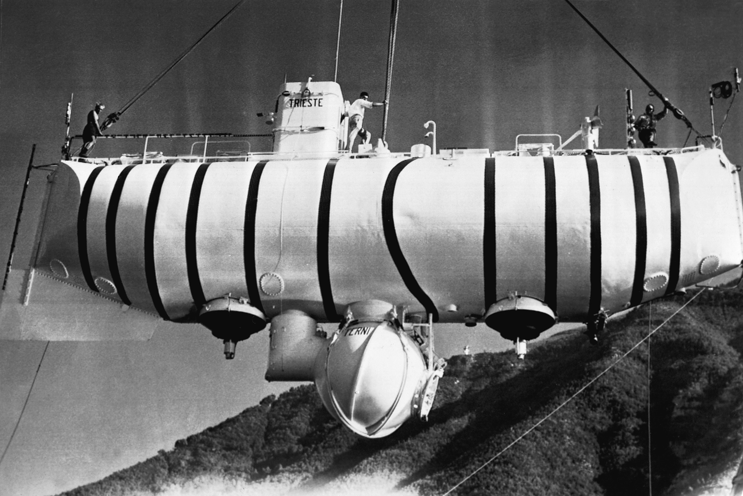 De tragiek van de diepzee: kapotgemaakt, nog voordat we haar kennen. En ...