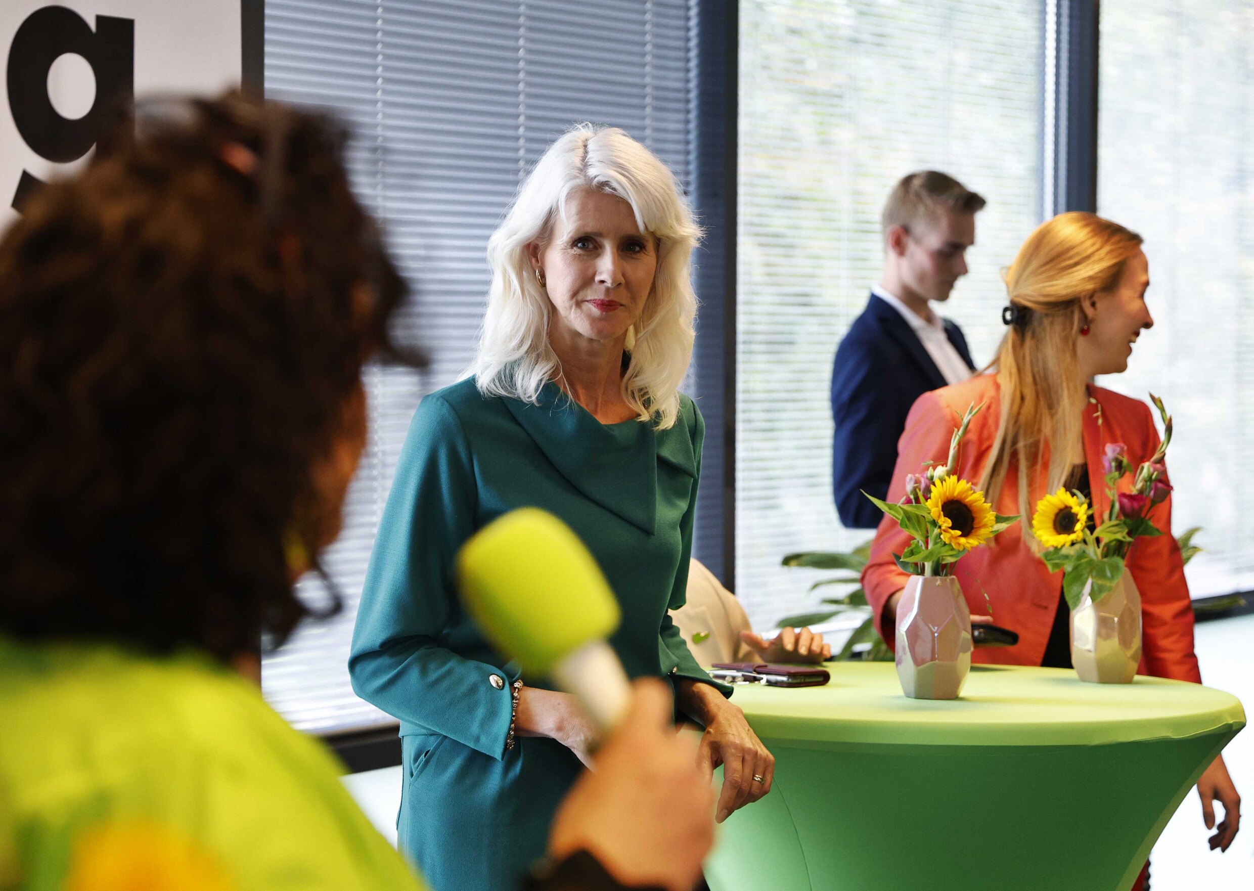 Mona Keijzer voelt het politieke vuur weer branden en gaat in zee met ...