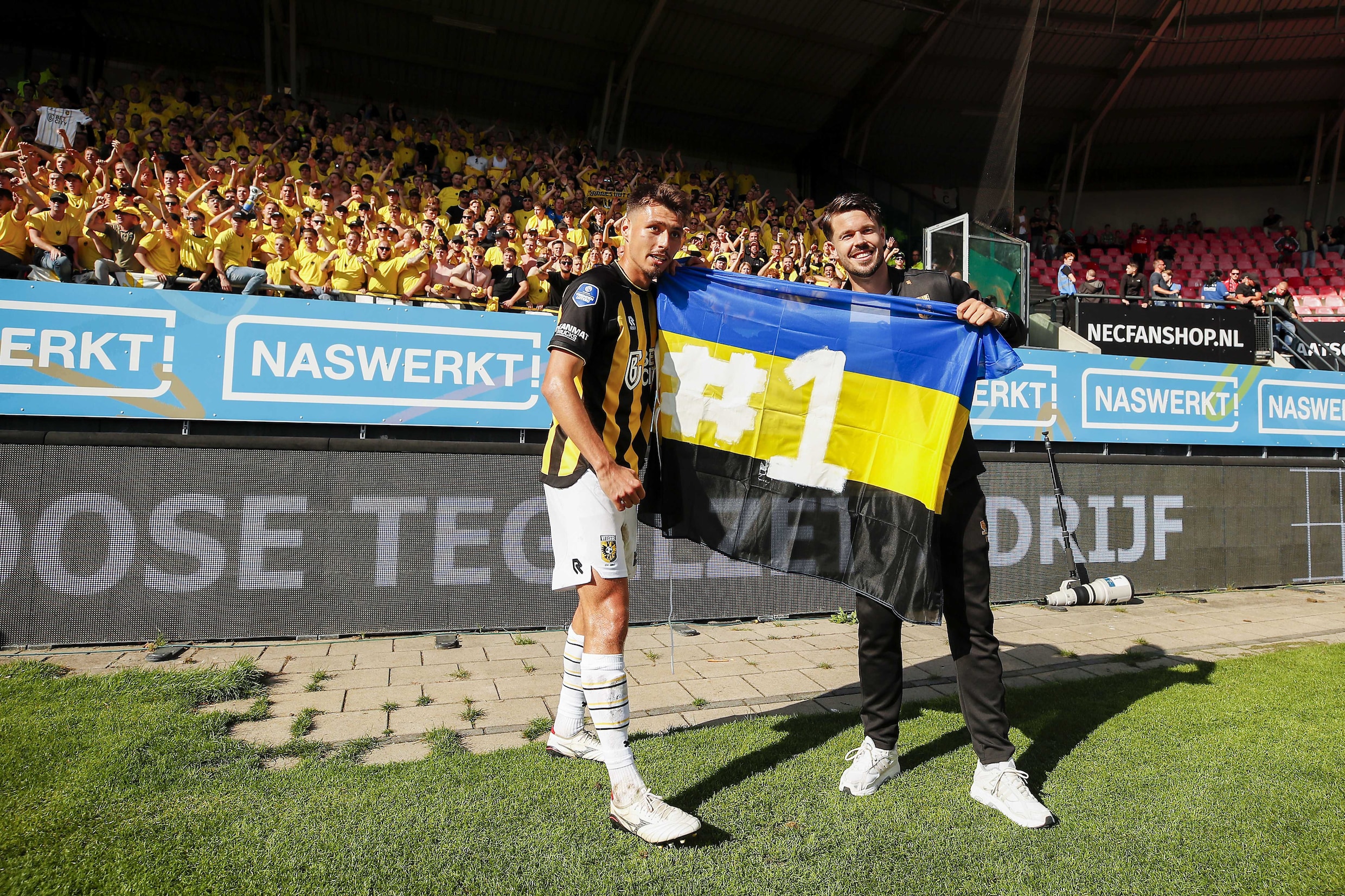 Vitesse en NEC kunnen niet met elkaar, maar willen niet zonder elkaar ...