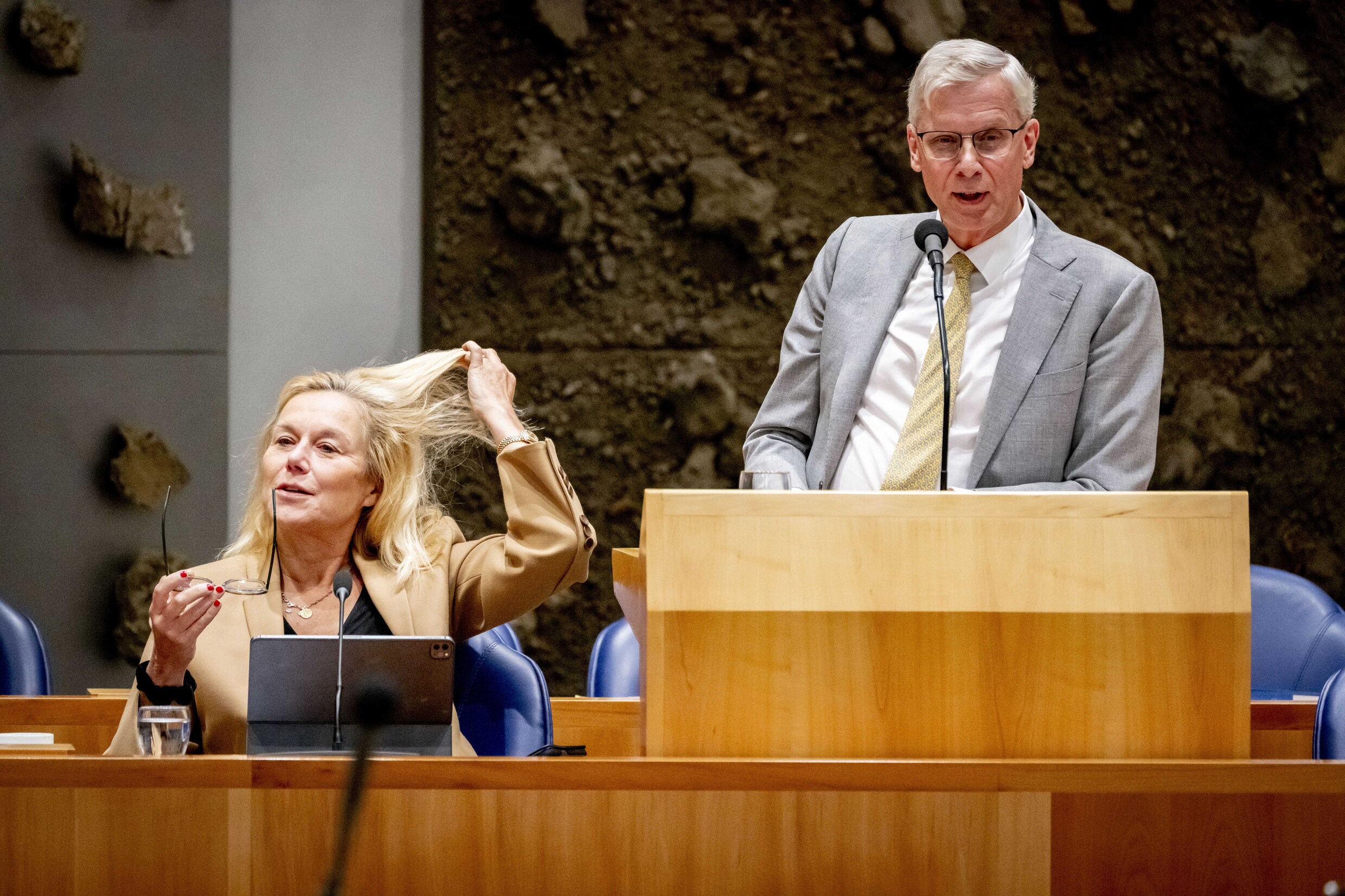 Staatssecretaris Marnix van Rij doet modern: Q&A-sessie over vermogen ...