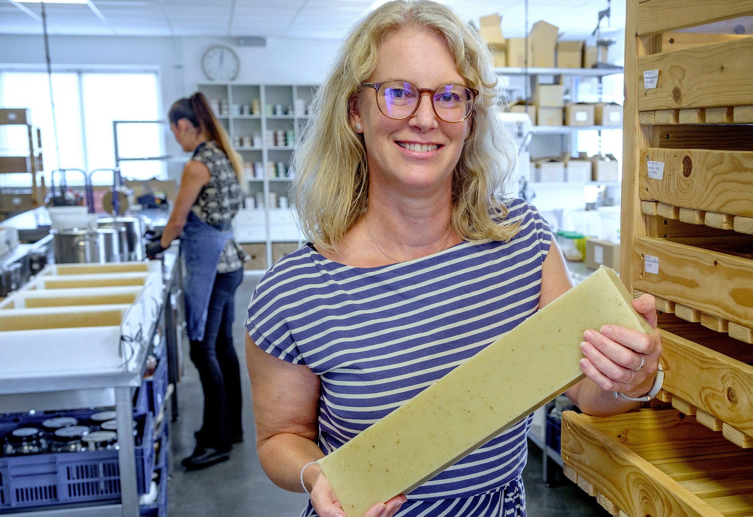 Een schonere wereld met een reep shampoo | Trouw