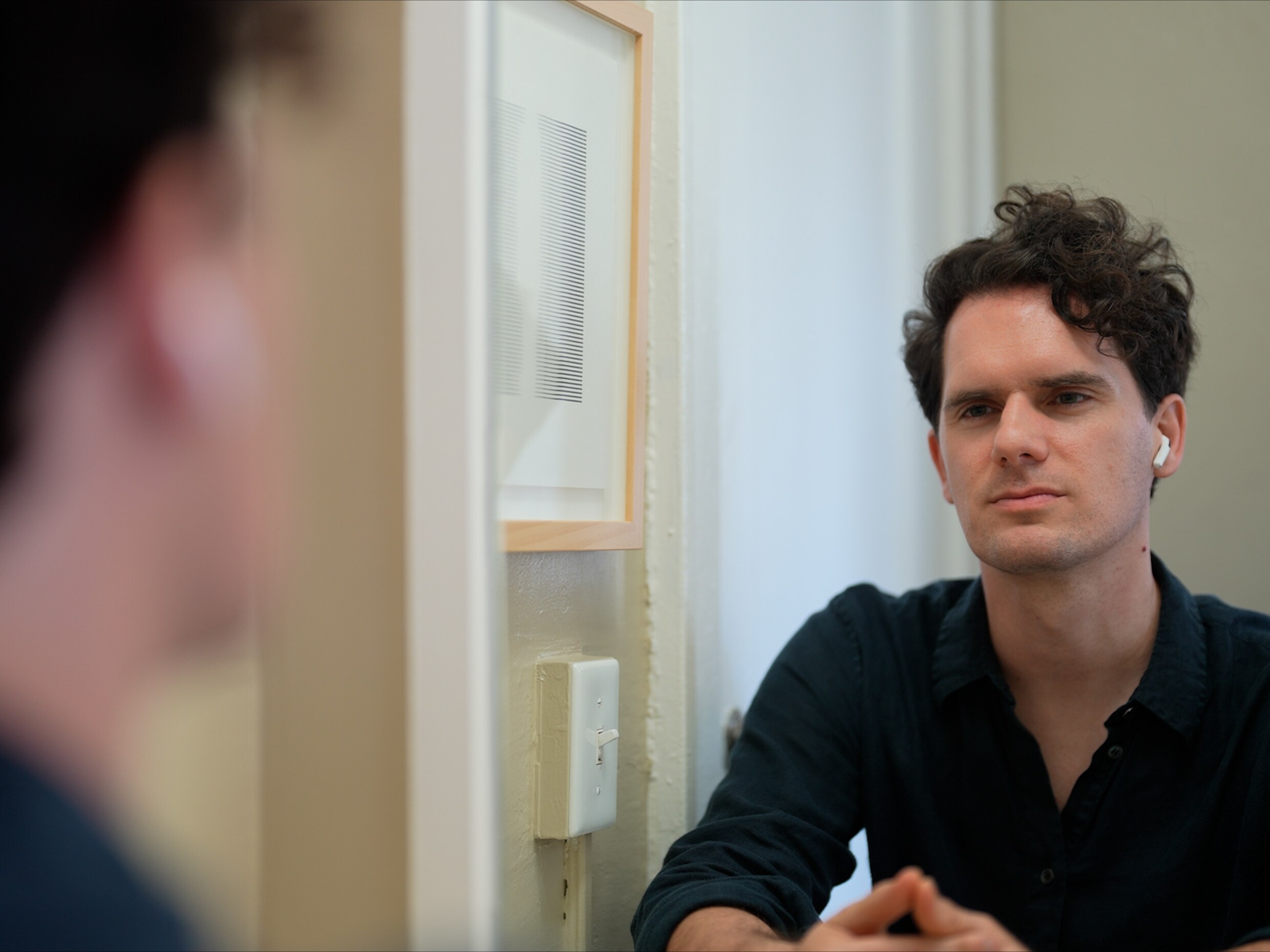 Een gesprek voeren terwijl een AI-stem in je hoofd tips geeft ...