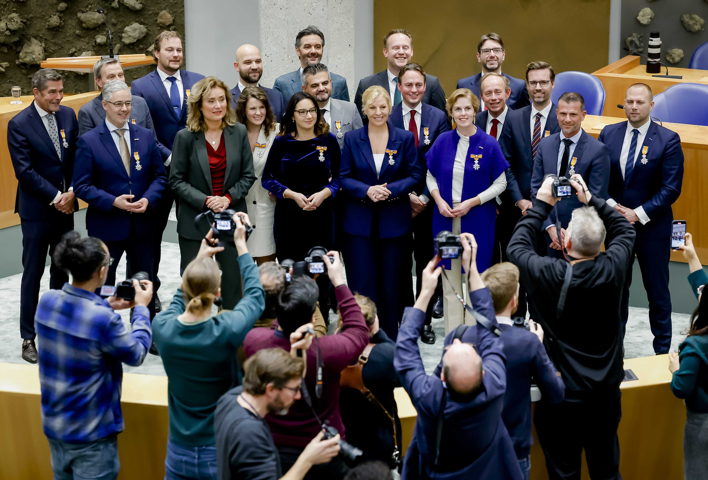 Na een heftige periode nemen veel Kamerleden onvrijwillig afscheid van ...