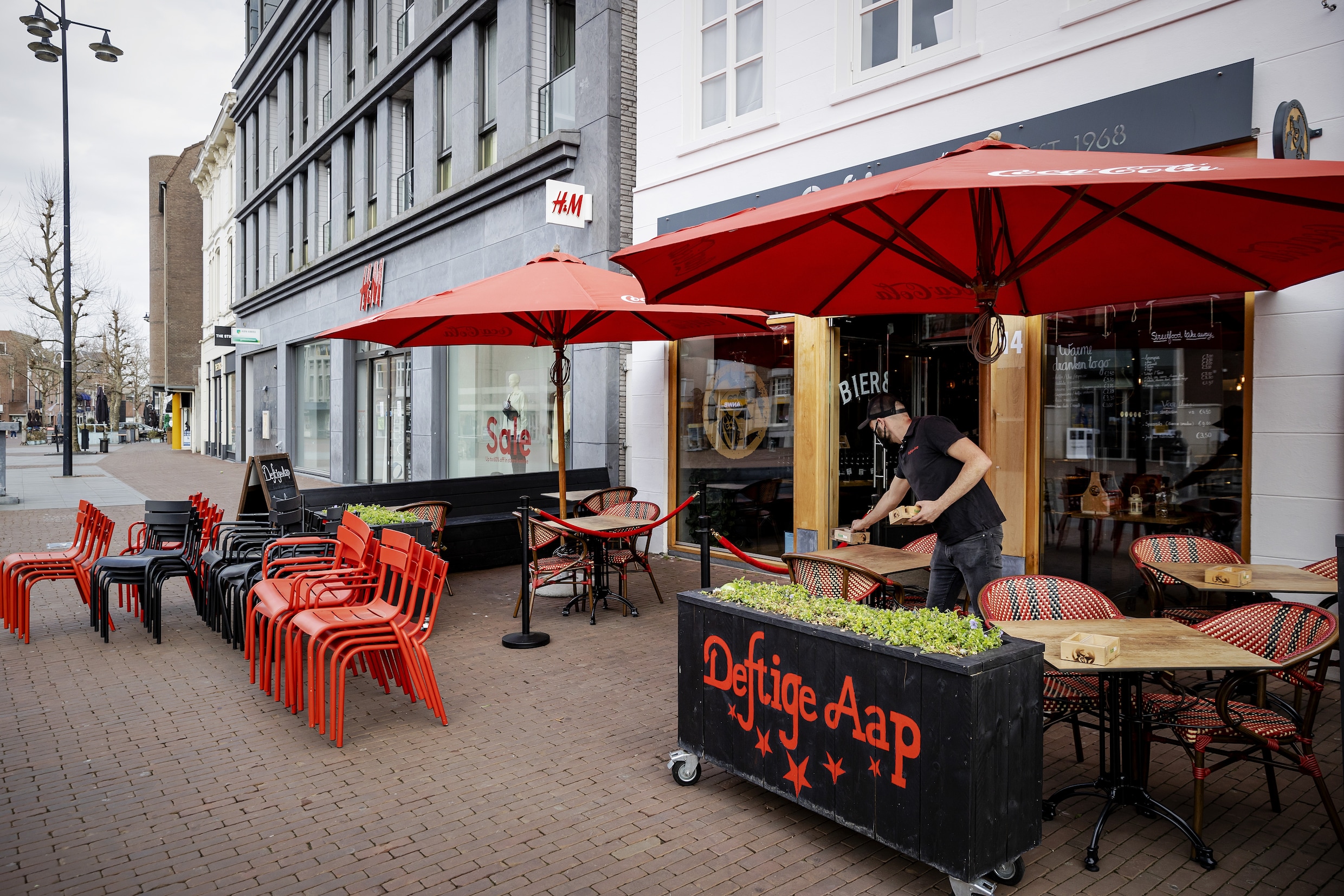 Schrijver en ras-Amsterdamse Cindy Hoetmer fantaseert over een heel ...