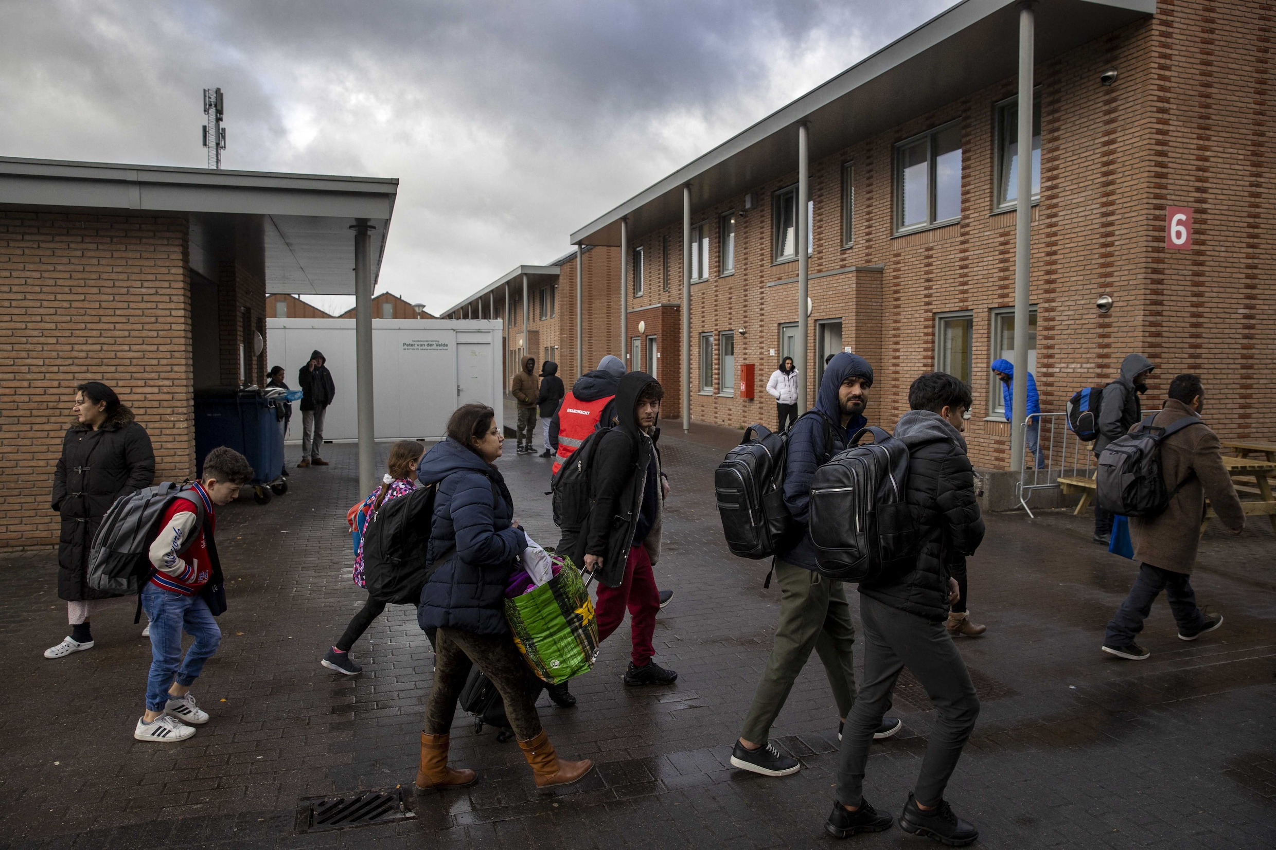 Groningen hekelt gebrek aan steun in oplossen crisis asielopvang: ‘Er ...