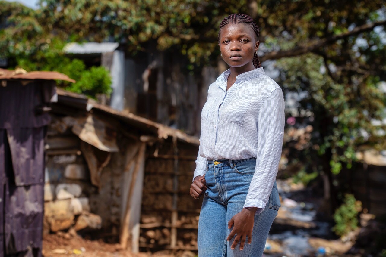 Duizenden Kenianen de straat op tegen femicide: ‘Luistert een vrouw ...